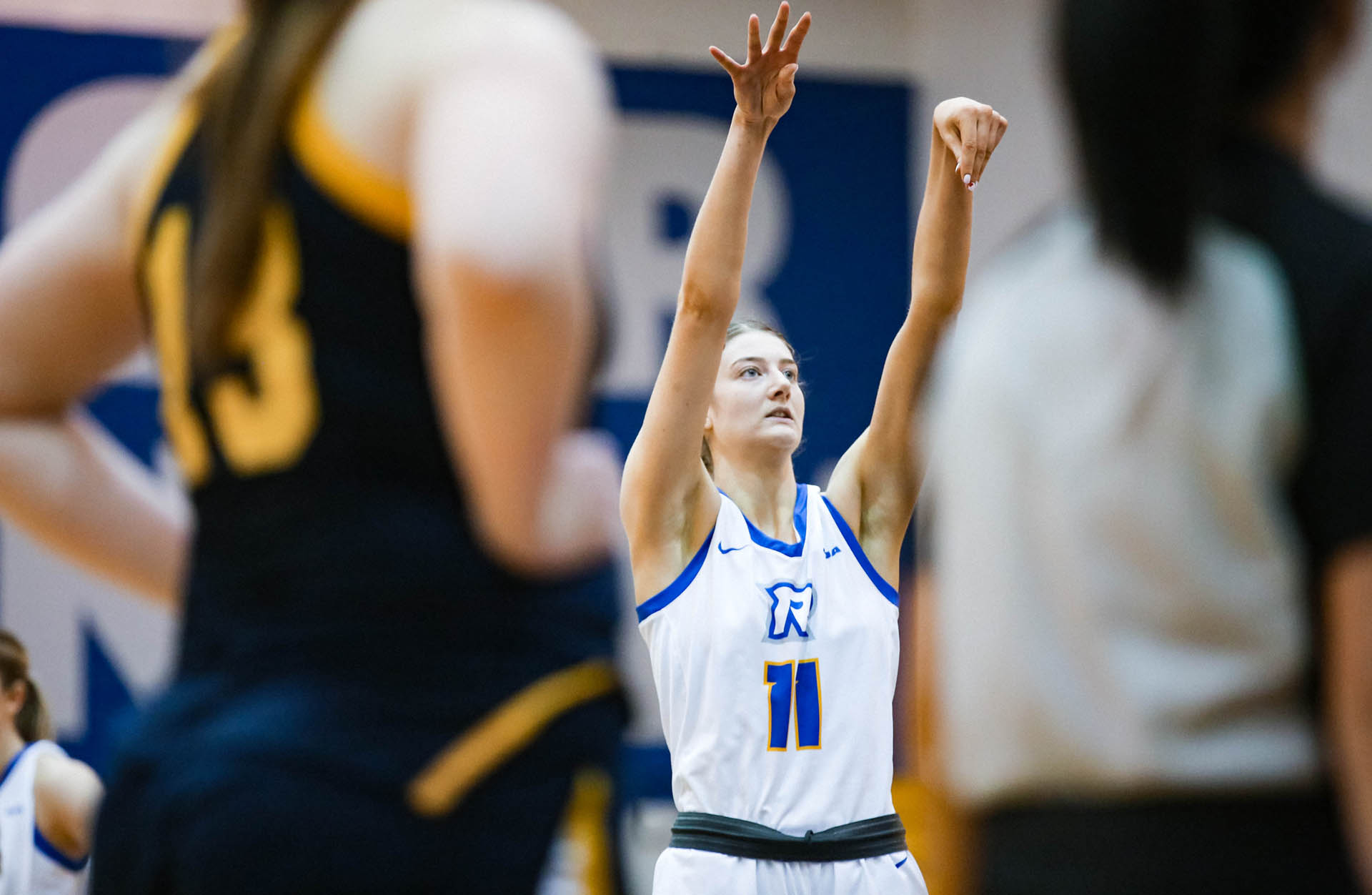 Eleanor Jones - 2022-23 - Basketball (W) - TMU Athletics & Recreation