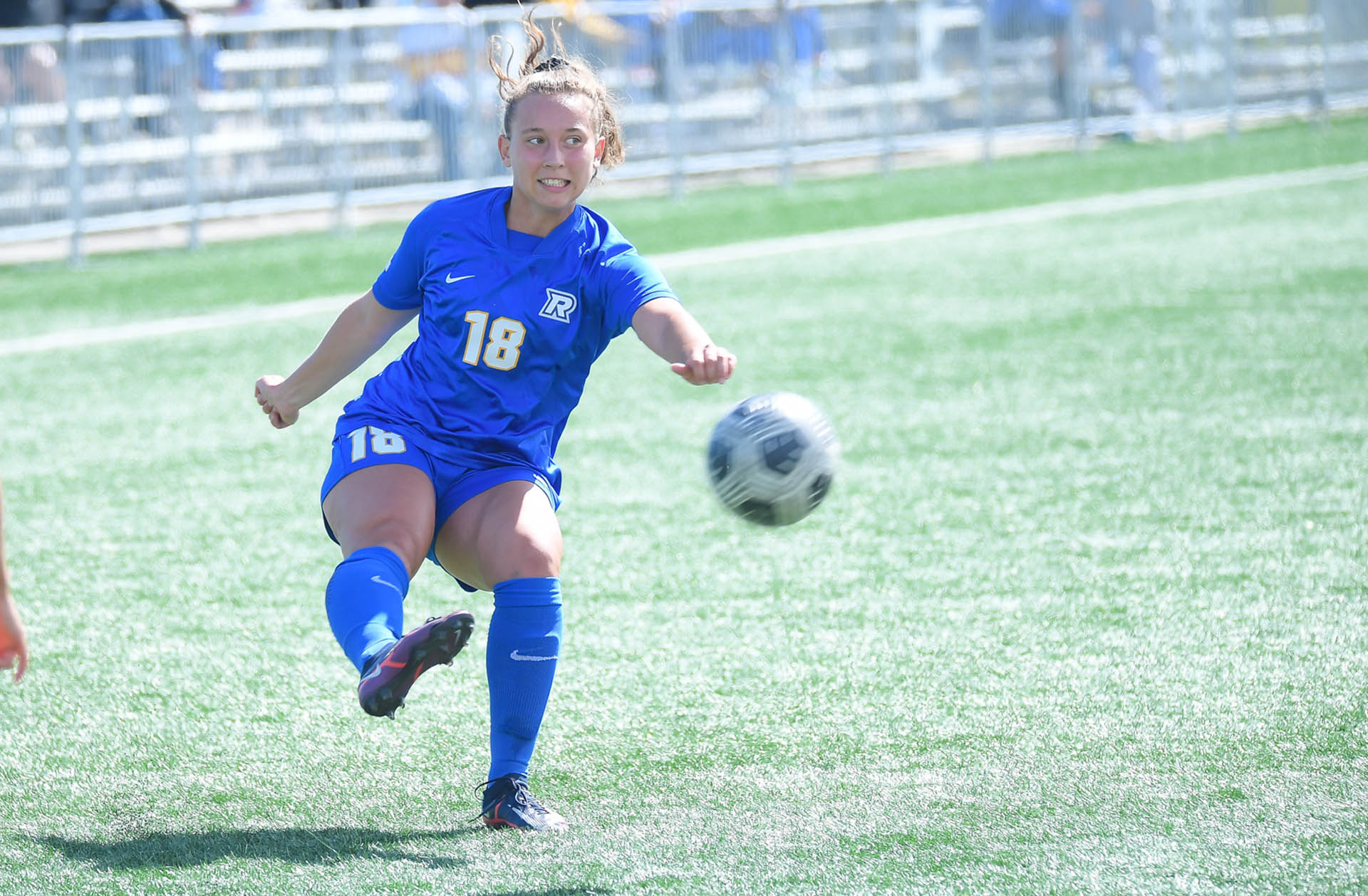 Lizzie Farsang - 2023 - Soccer (W) - TMU Athletics & Recreation