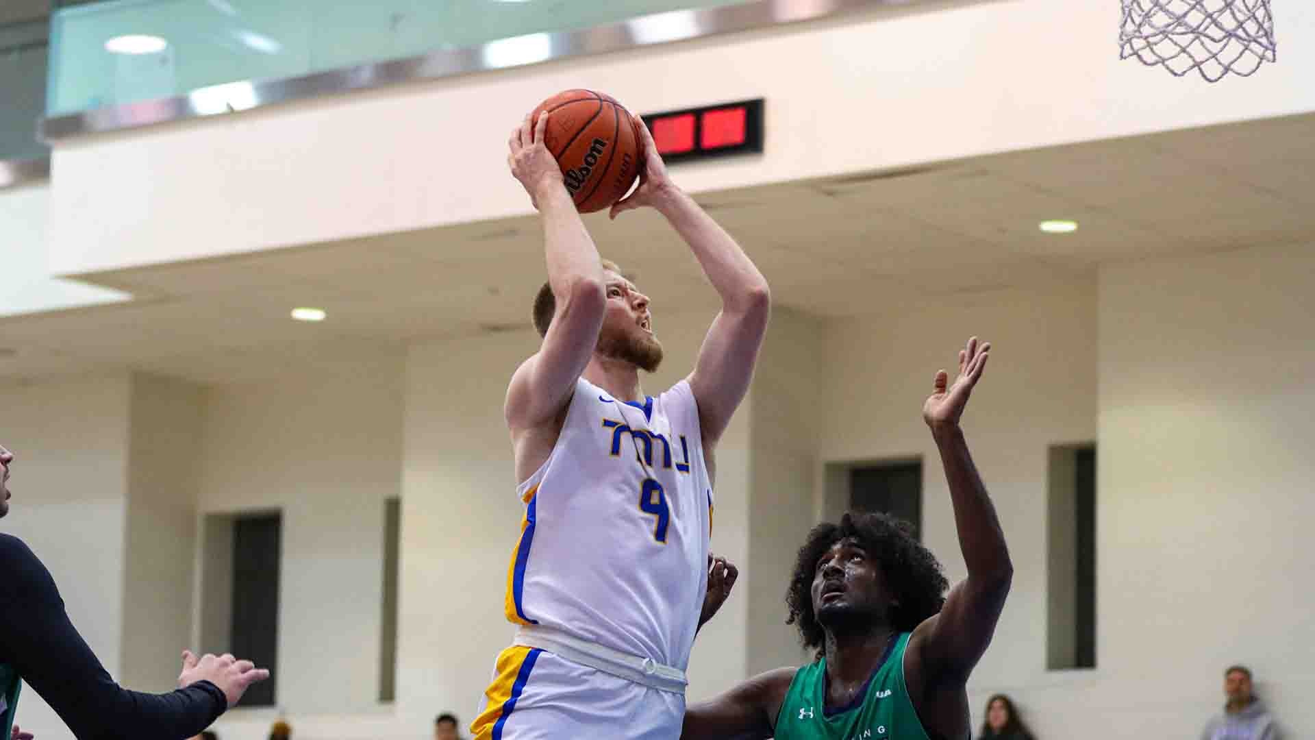 Simon Chamberlain - 2023-24 - Basketball (M) - TMU Athletics & Recreation