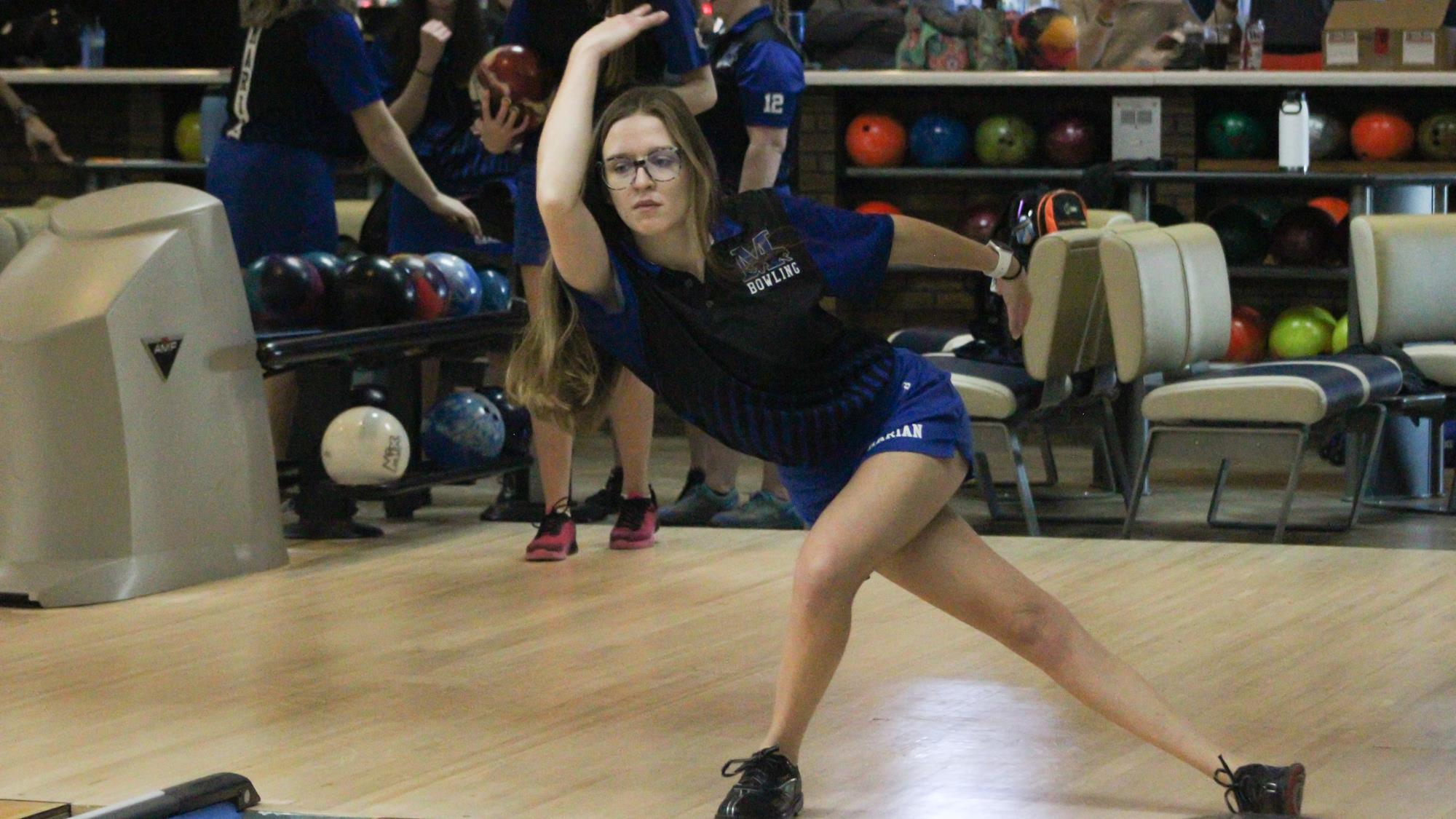 Isabelle Barber - 2022-23 - Women's Bowling - Marian University