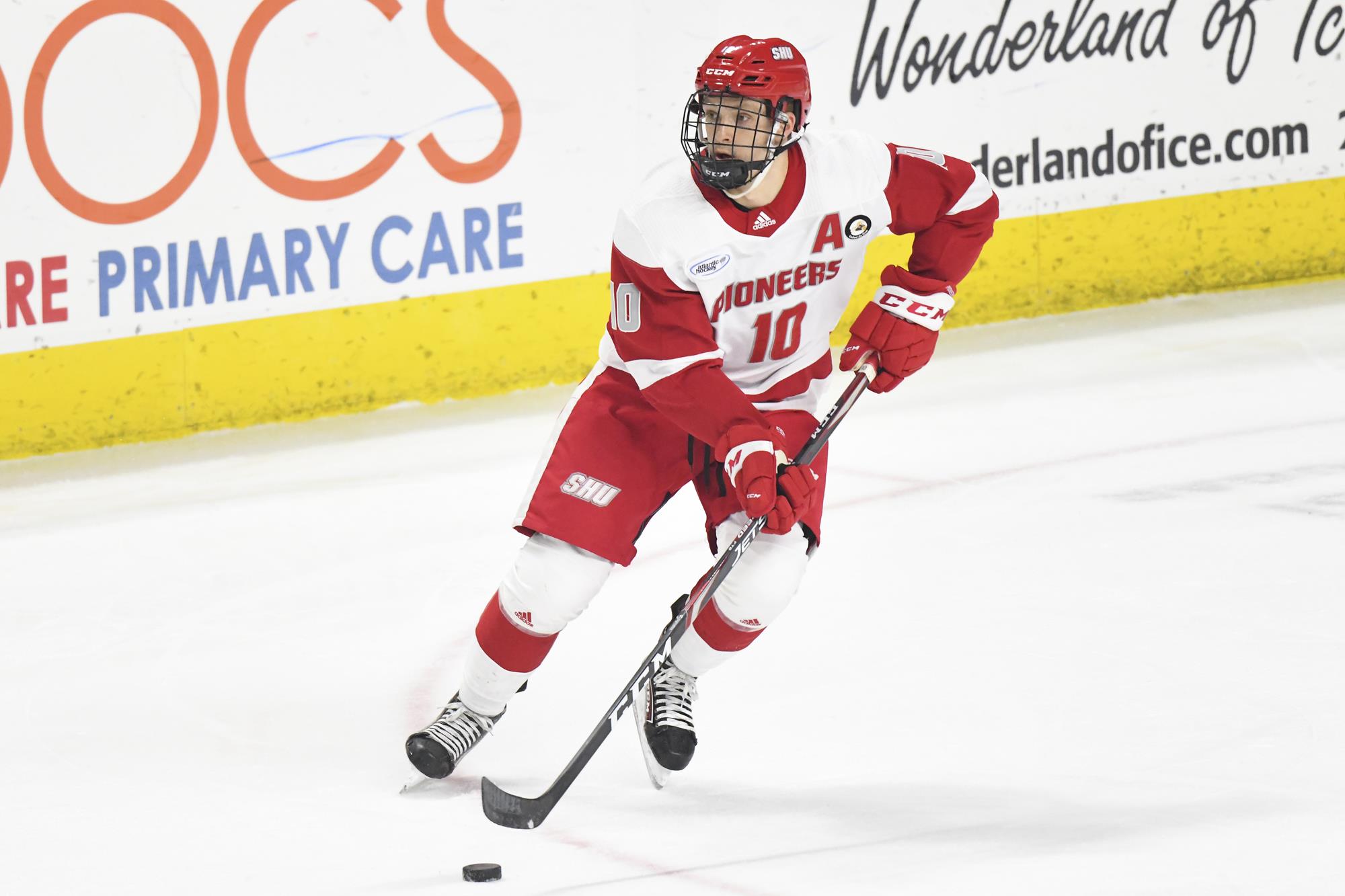 Alex Bates - 2021-22 - Men's Ice Hockey - Sacred Heart University