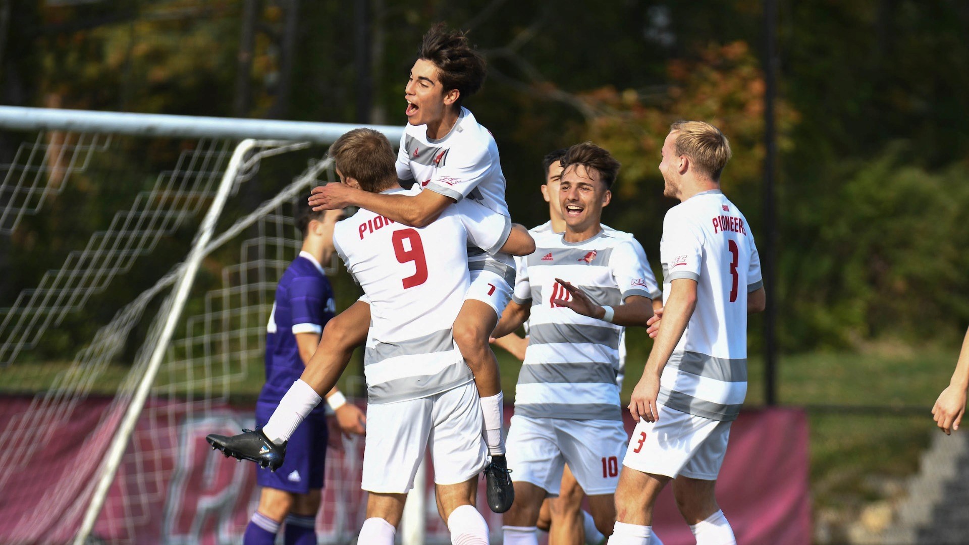 Men’s Soccer Blanks Stonehill 2-0 - Sacred Heart University