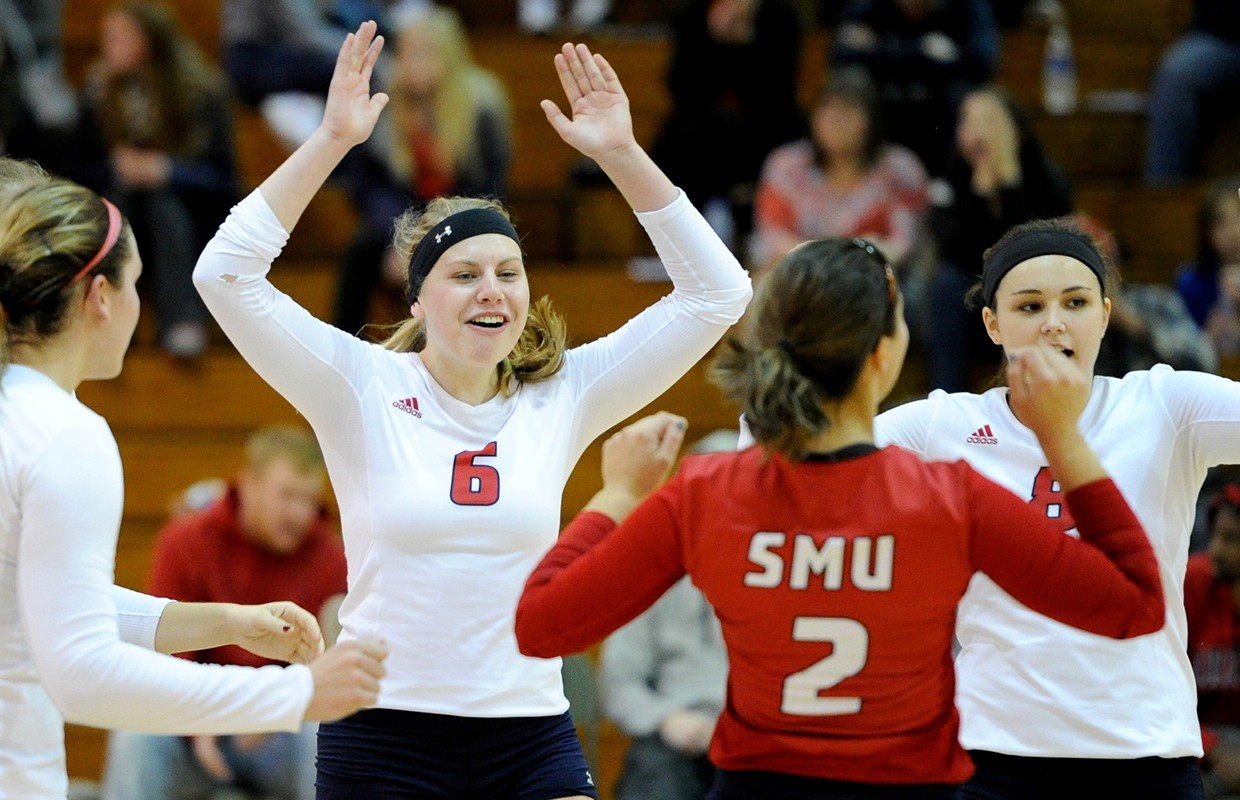 Lexi Barth - Volleyball - Saint Mary's University of Minnesota Athletics