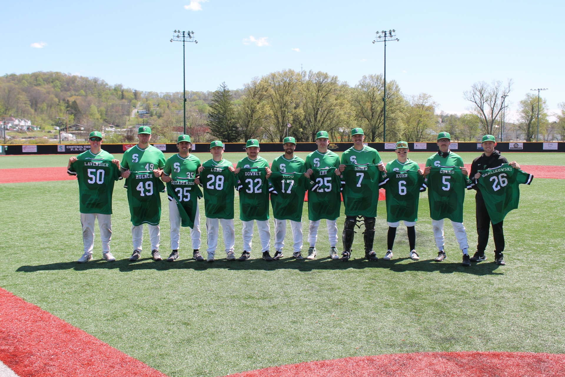 Tigers Split on Senior Day Weekend - Salem University Athletics