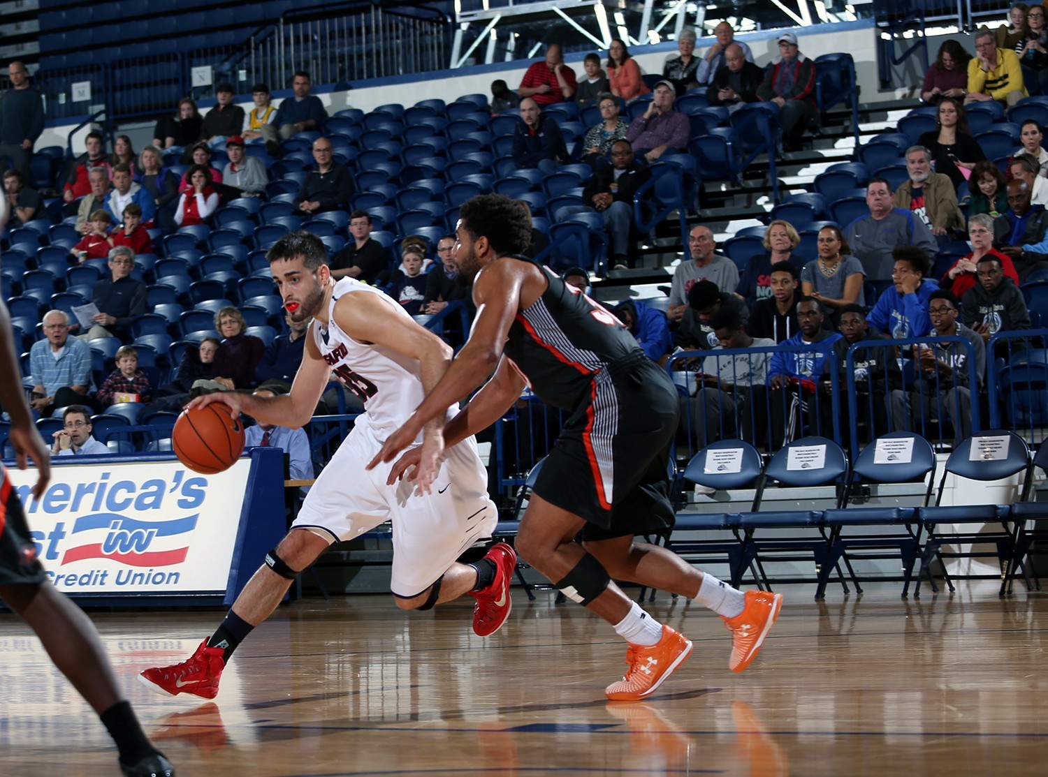 Tyler Hood - Men's Basketball - Samford University Athletics