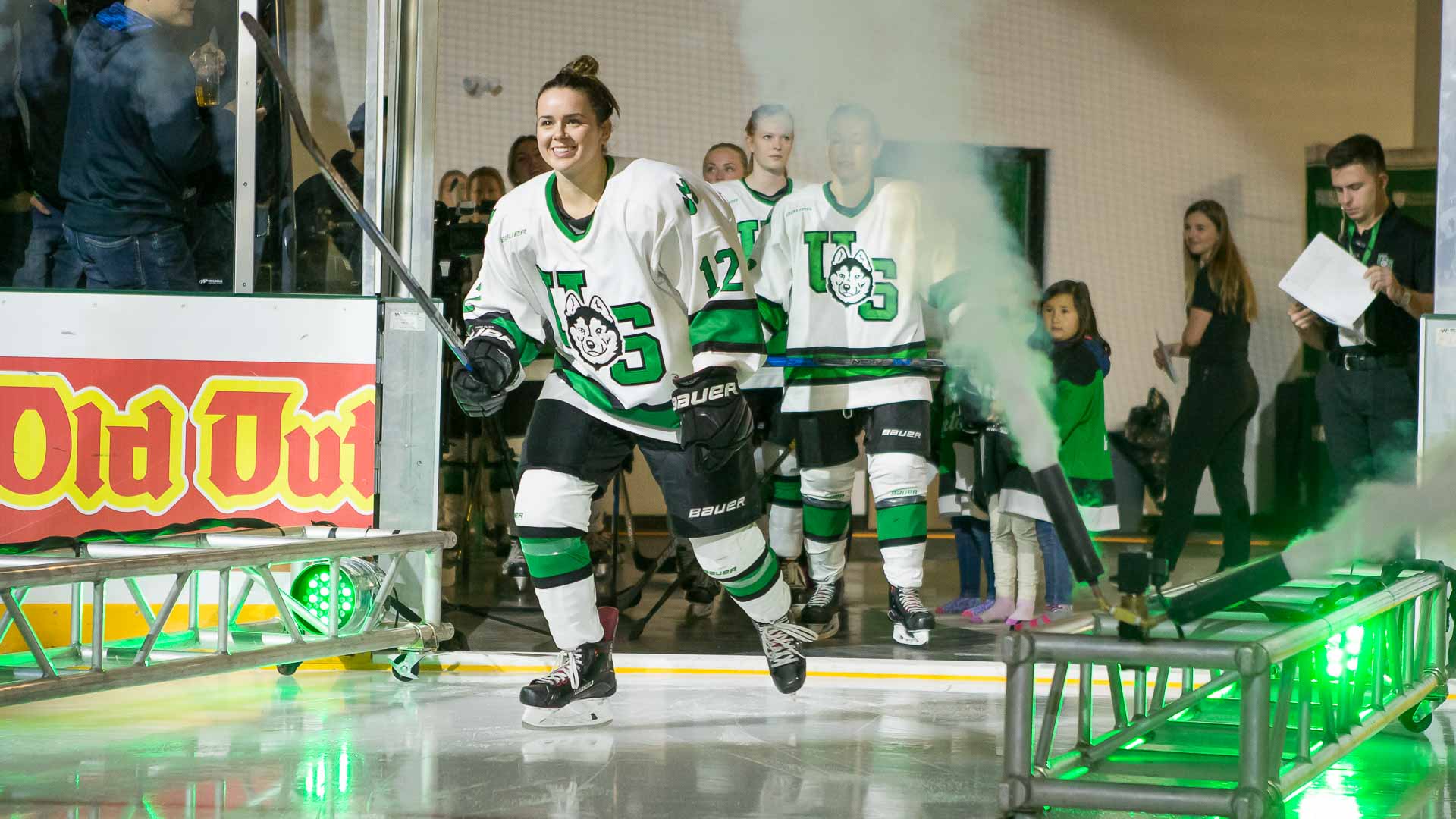 Shyan Elias - Women's Hockey - Huskie Athletics