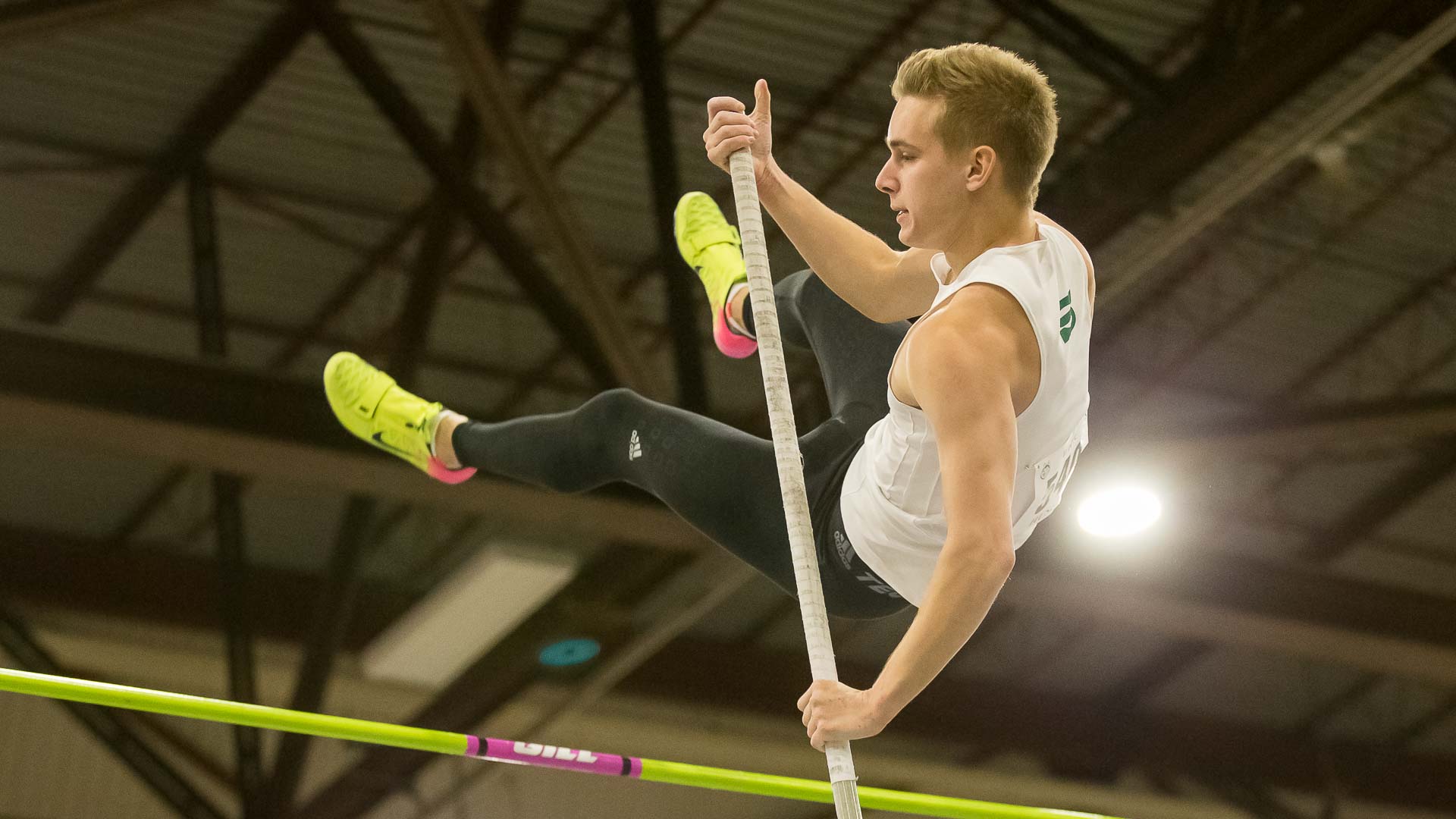 Jonah Murray - Track and Field - Huskie Athletics