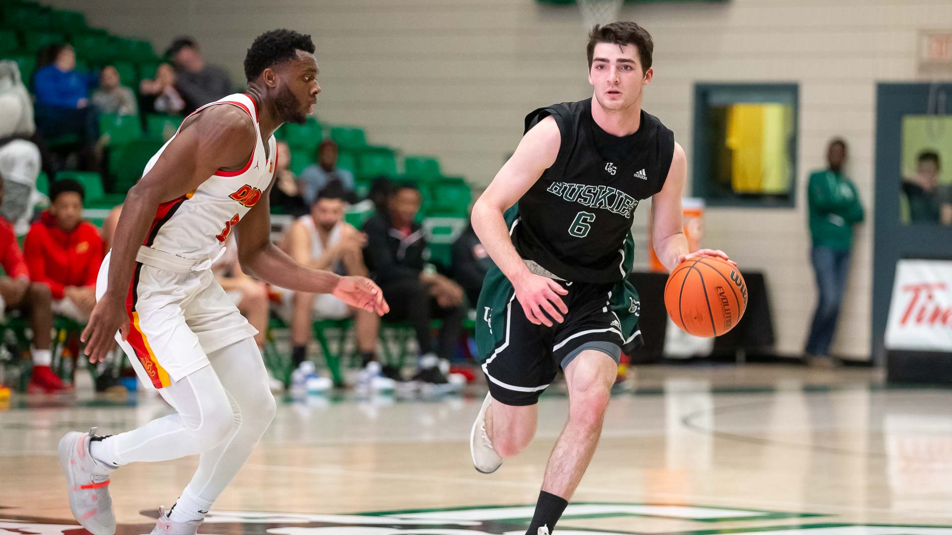 Huskies Record 6th Straight Win - Huskie Athletics