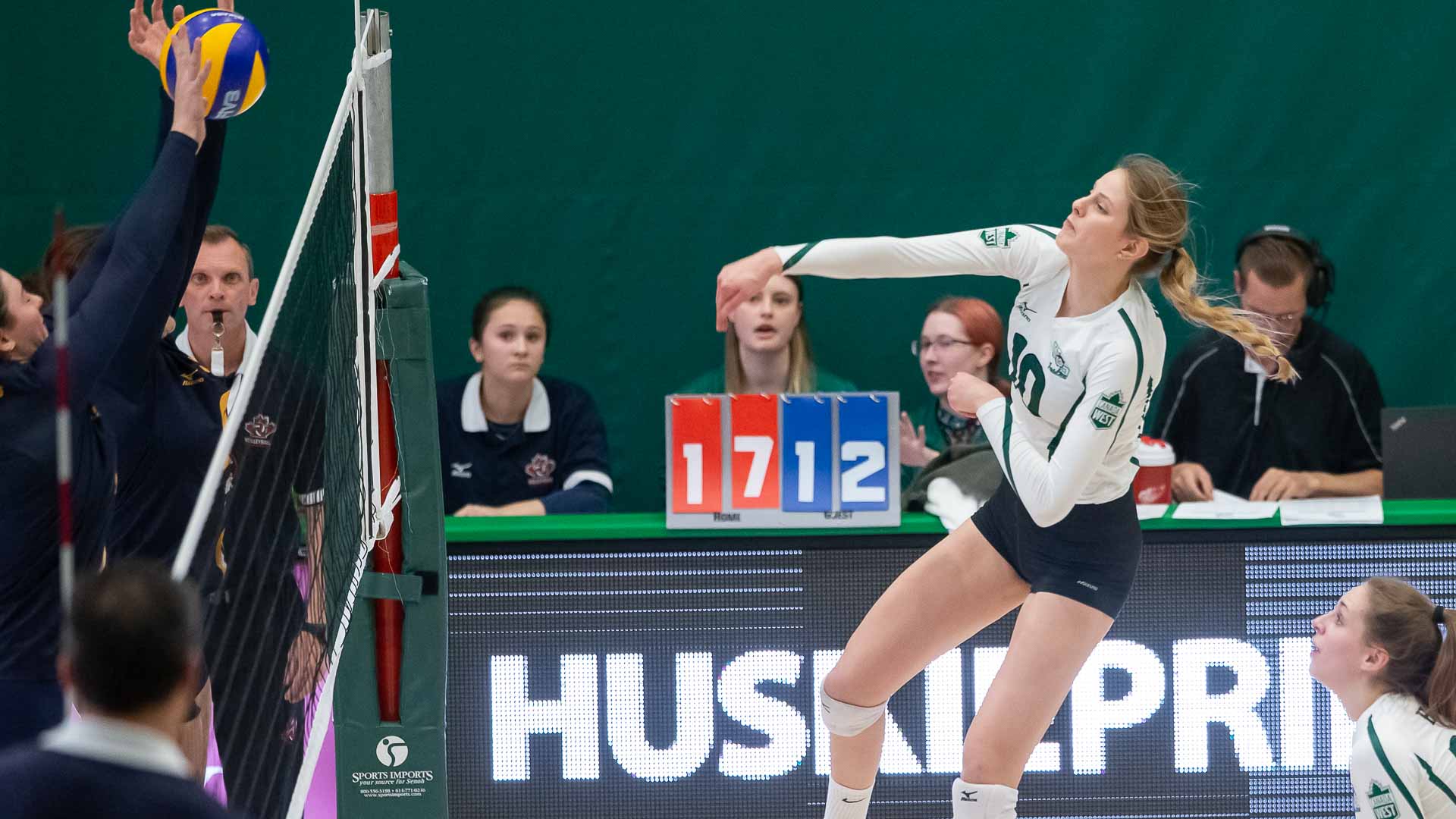 Mandi Fraser - Women's Volleyball - Huskie Athletics