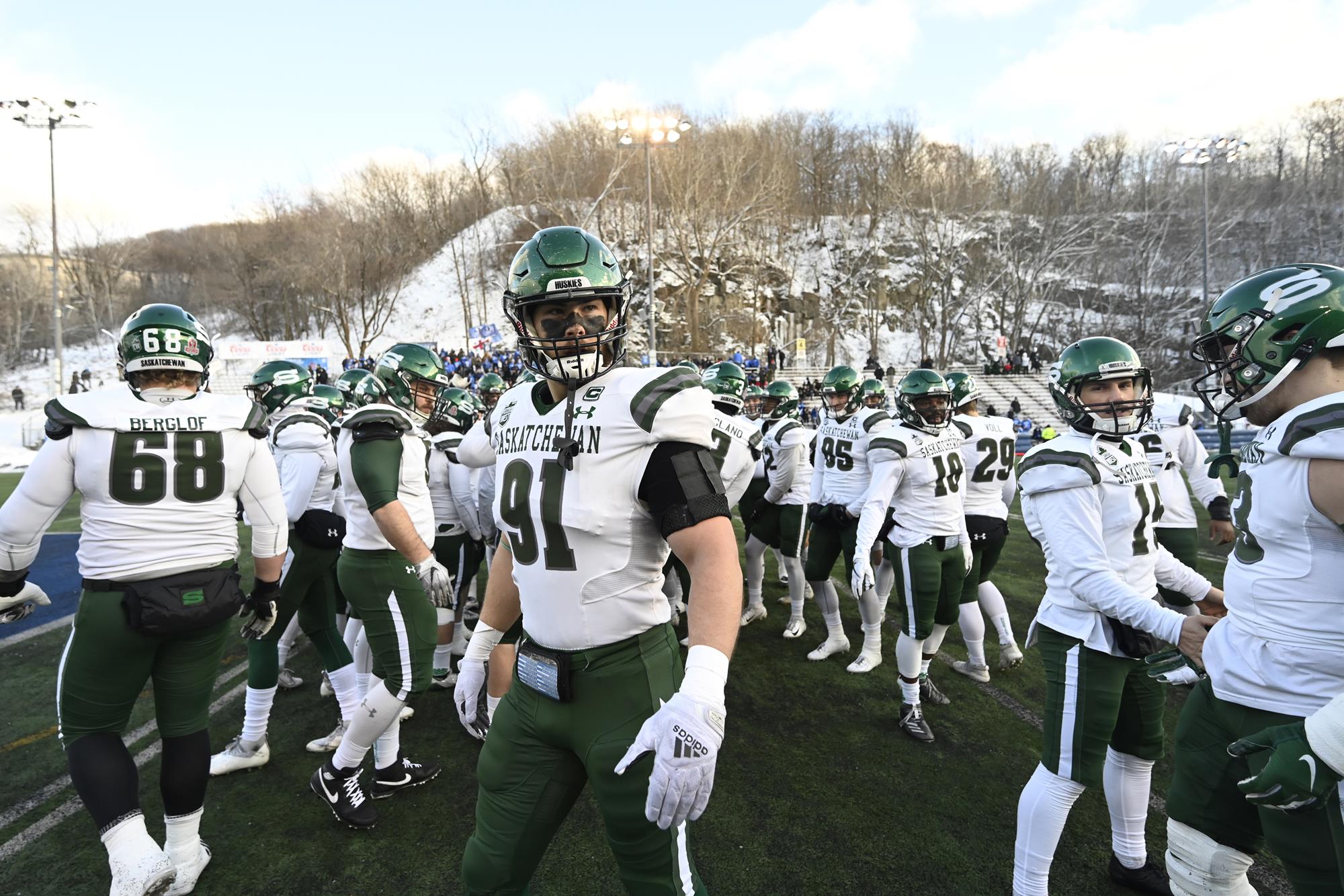 Riley Pickett - Football - Huskie Athletics