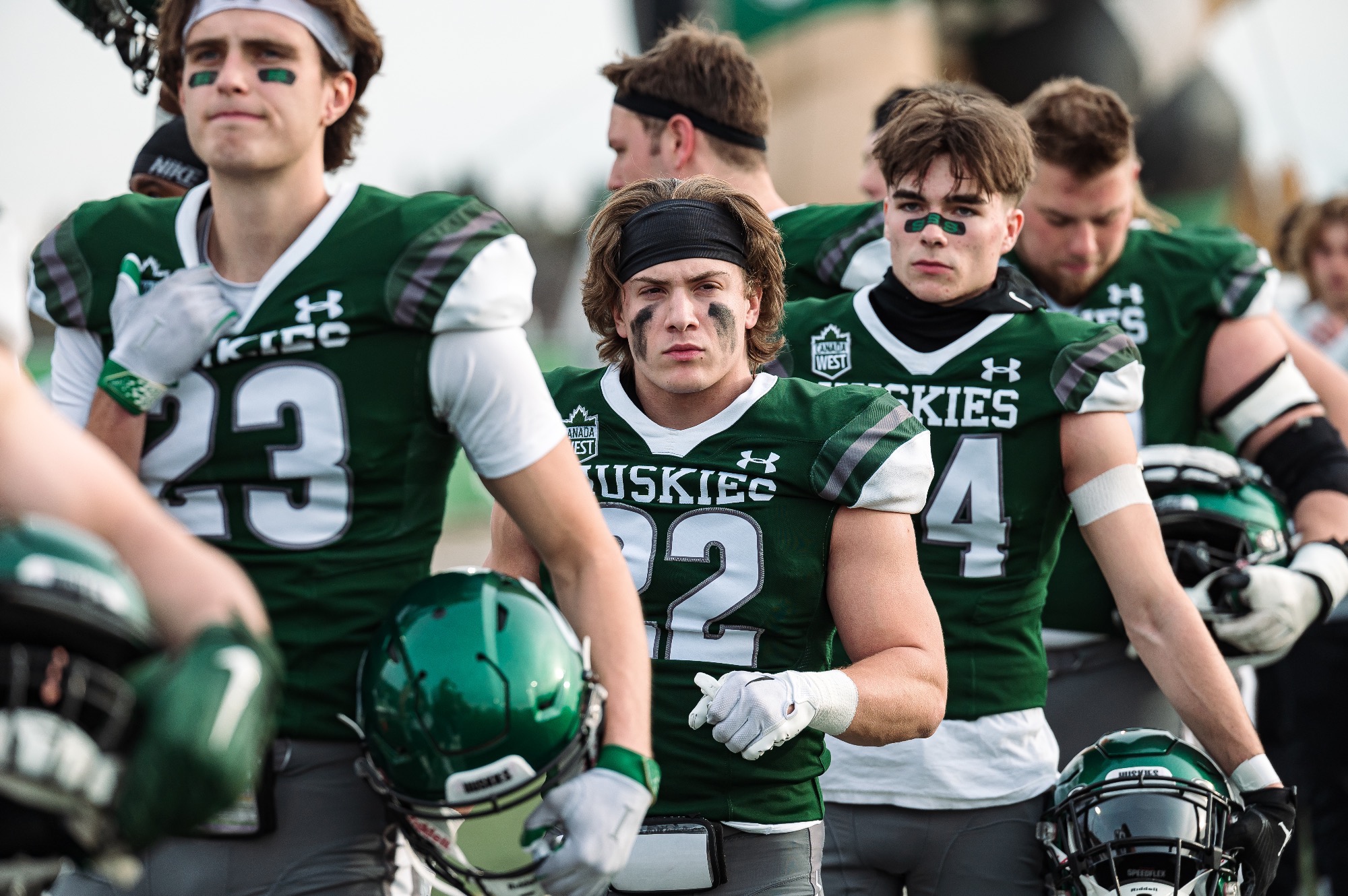 FB: Huskies Fall to Dinos - Huskie Athletics