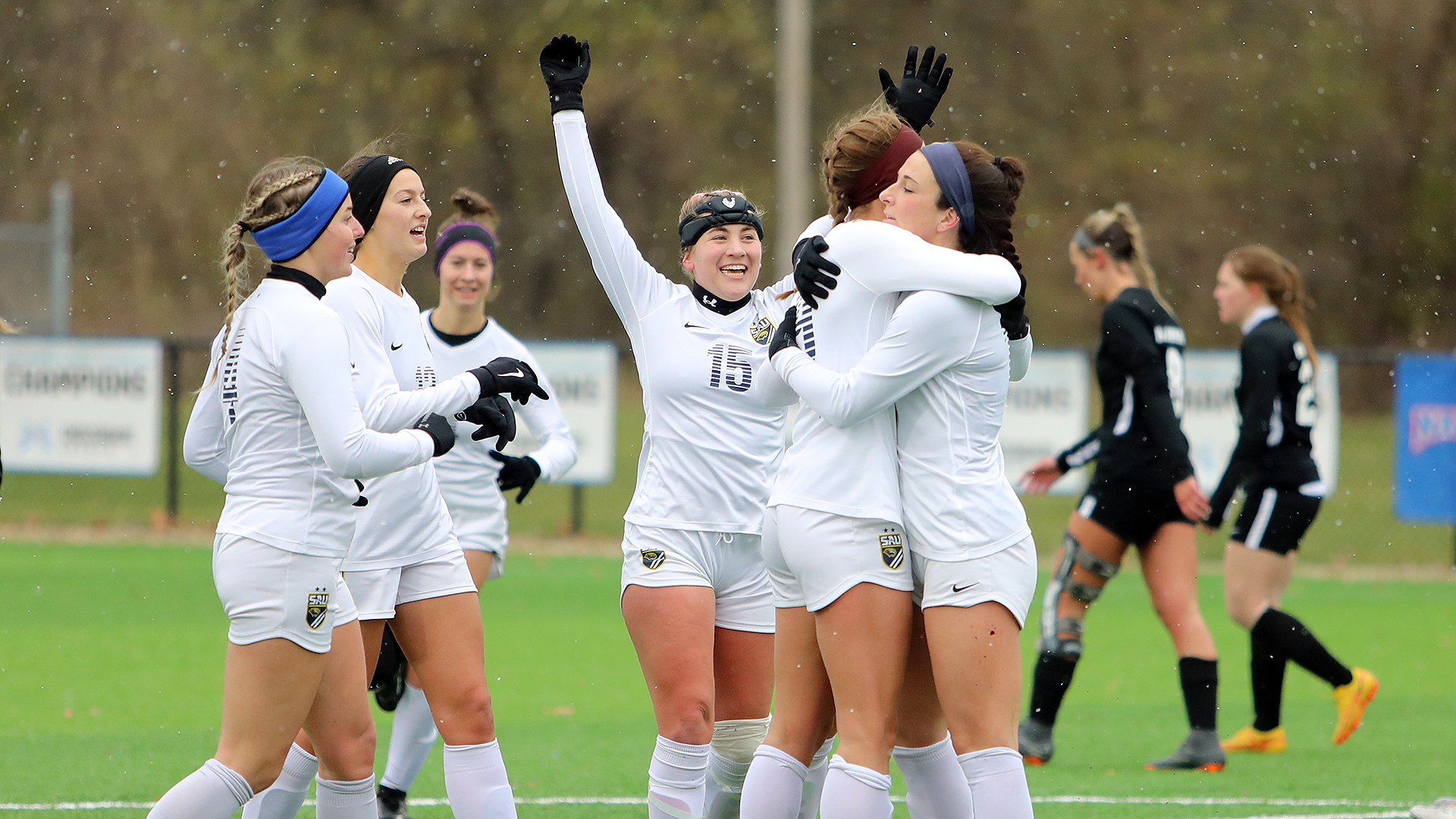 Women's Soccer advances to NAIA Second Round - Spring Arbor University