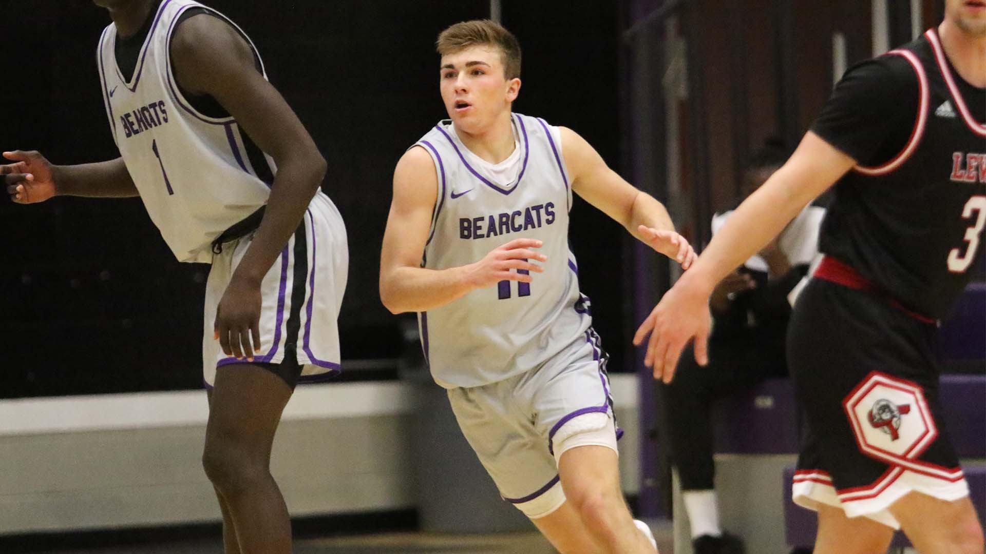 Freshman Drenin Dinkins Perfect Shooting From Downtown Leads Bearcats ...