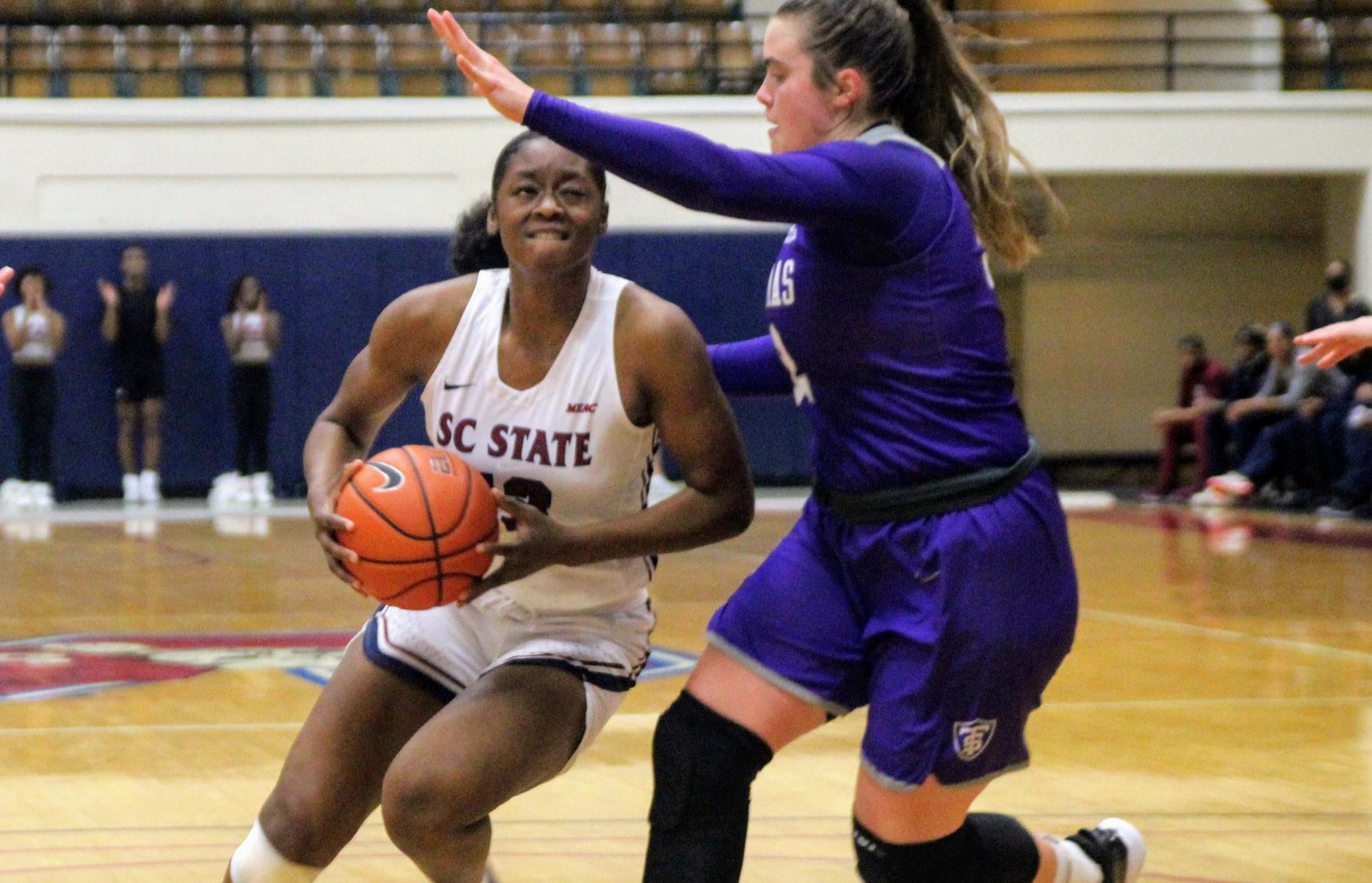 Lady Bulldogs Participate In The GATA Turkey Throwdown - South Carolina ...