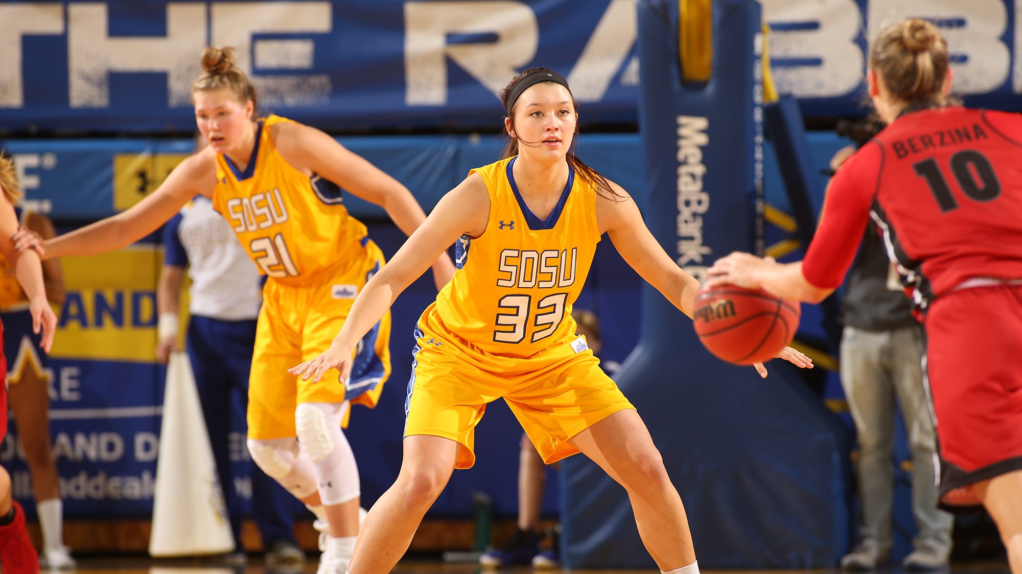 Sydney Tracy - 2017-18 - Women's Basketball - South Dakota State ...