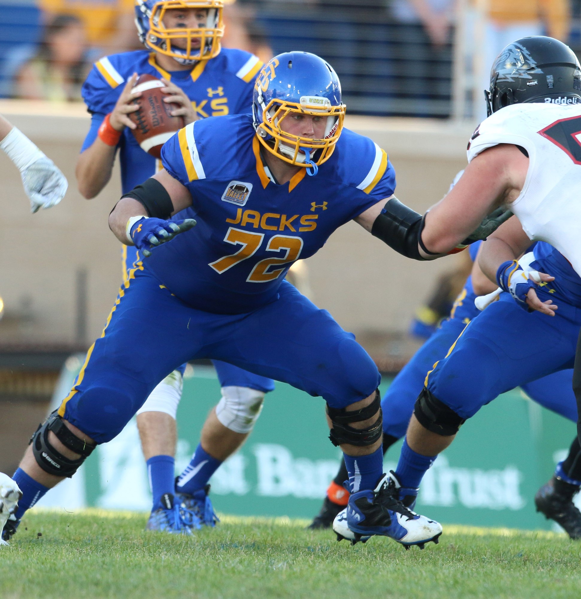 Taylor Bloom - 2015 - Football - South Dakota State University Athletics