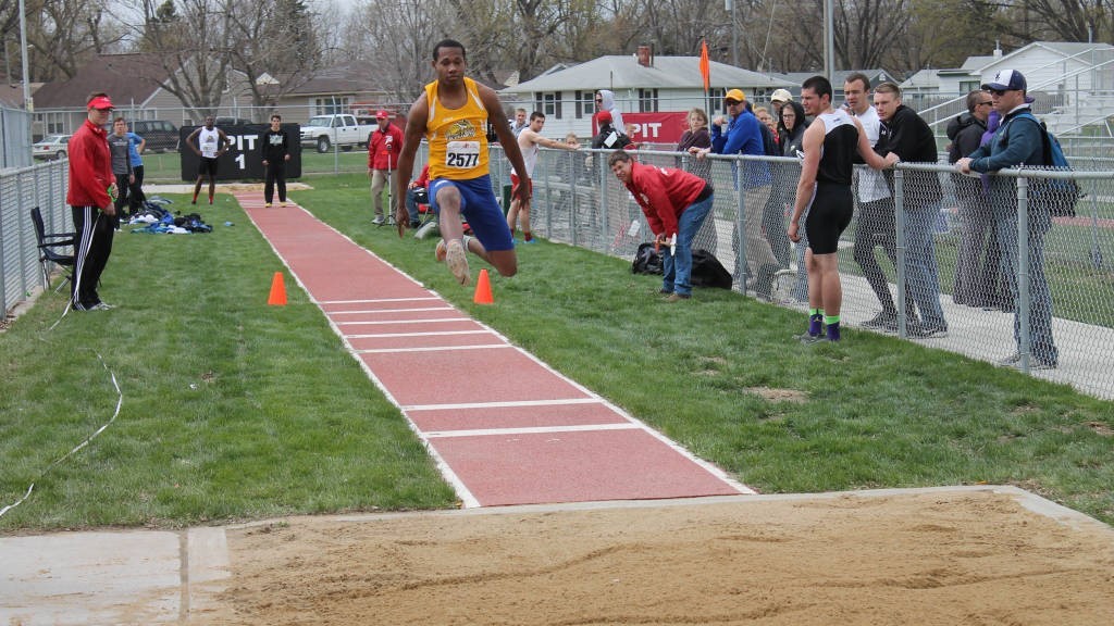 Jeremiah Ary - 2015-16 - Men's Track and Field - South Dakota State ...