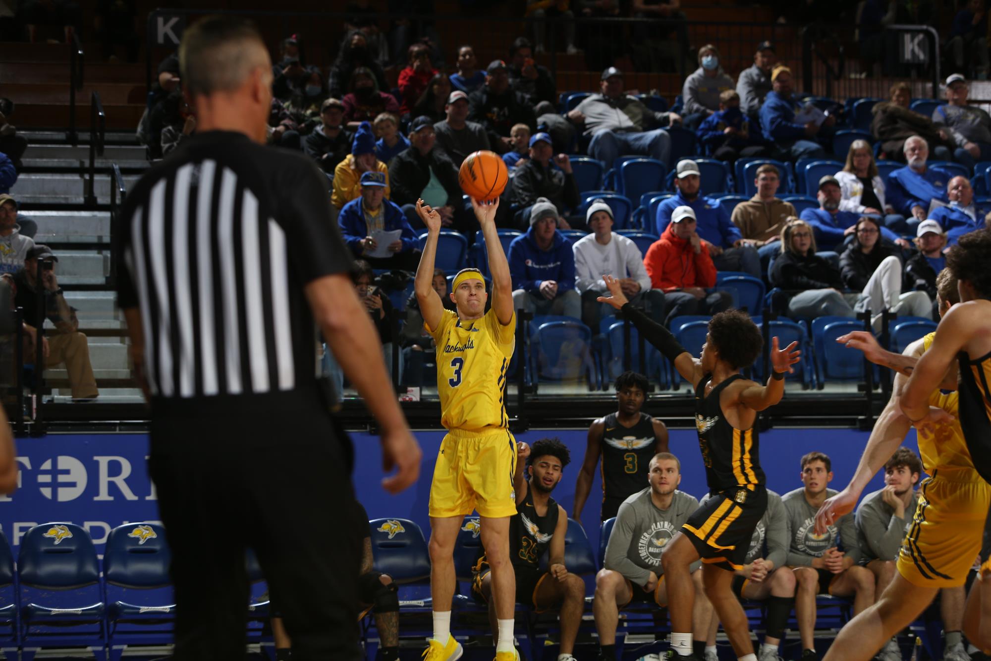 Baylor Scheierman - 2021-22 - Men's Basketball - South Dakota State ...