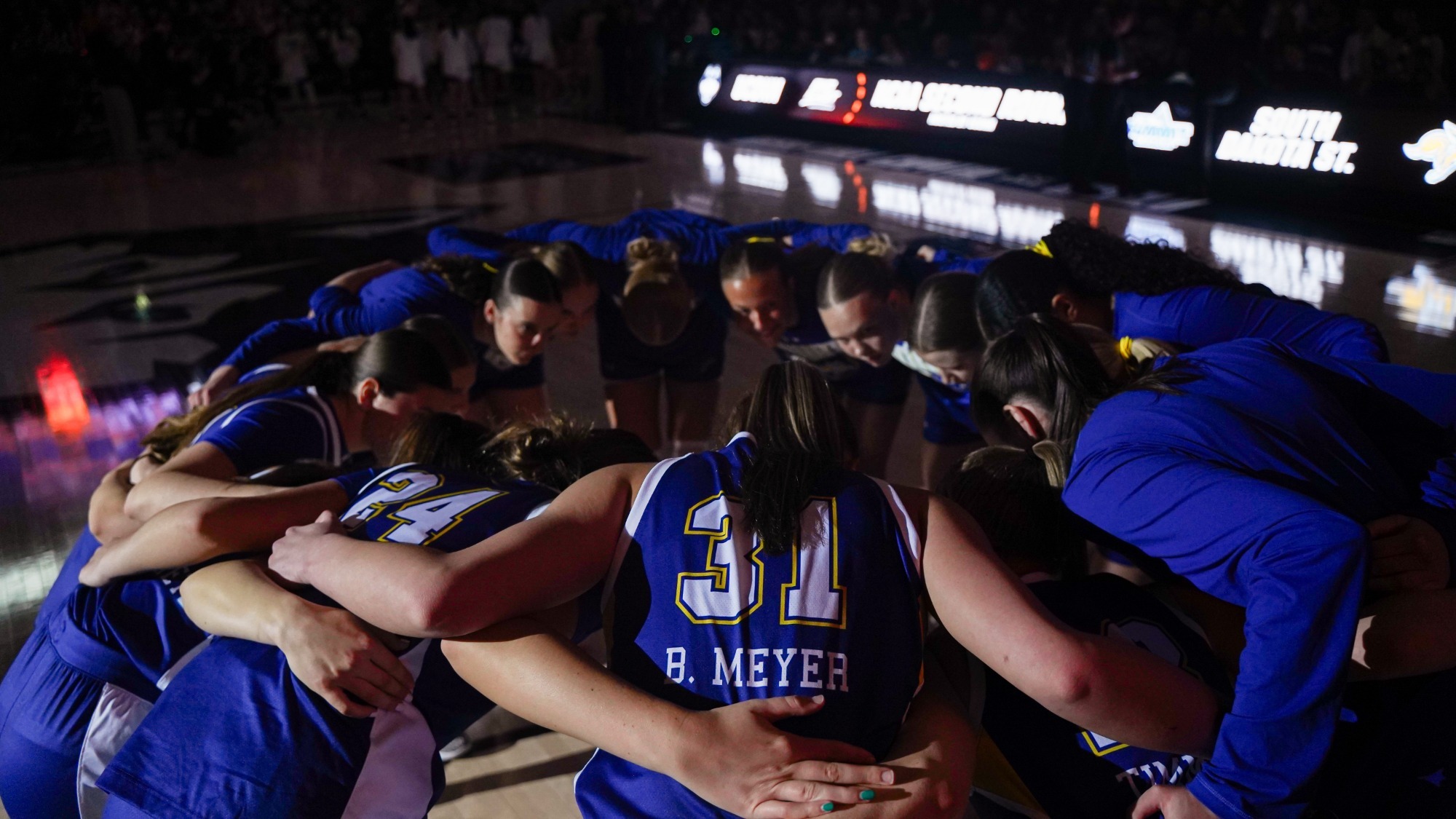 WOMEN'S BASKETBALL SIGNS 3 ON NATIONAL SIGNING DAY - South Dakota State ...