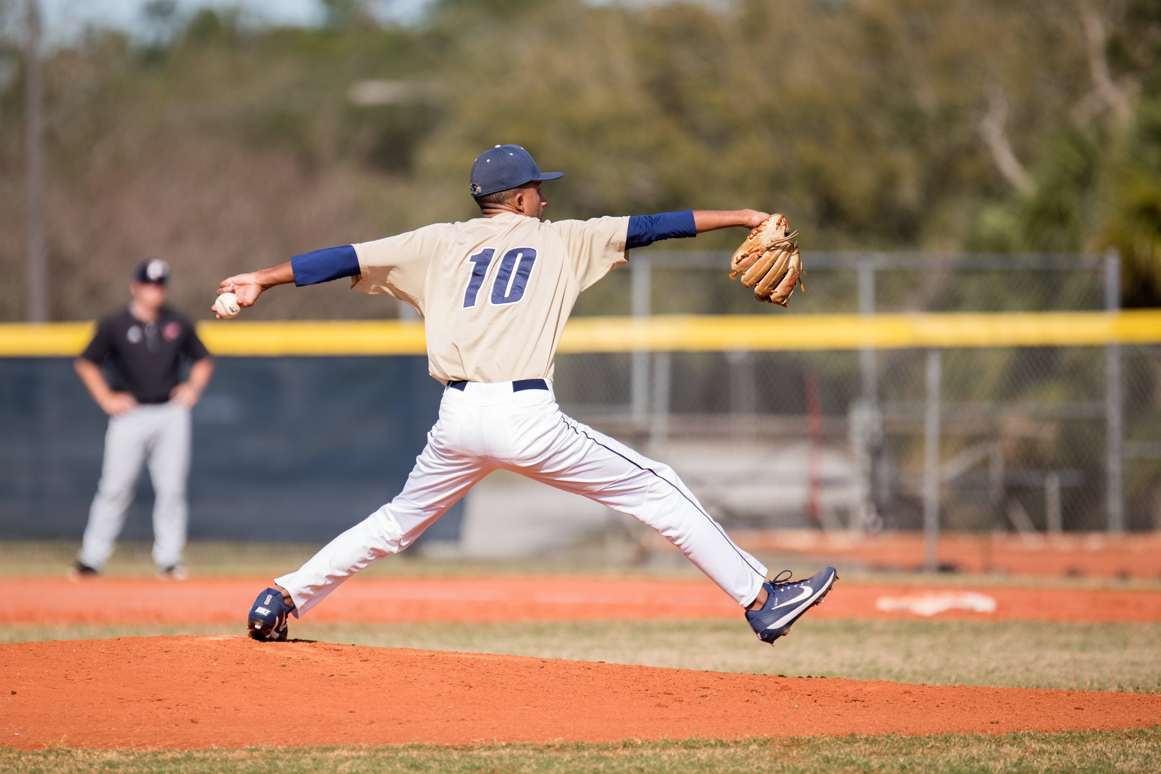Baseball Defeats EFSC - Seminole State College