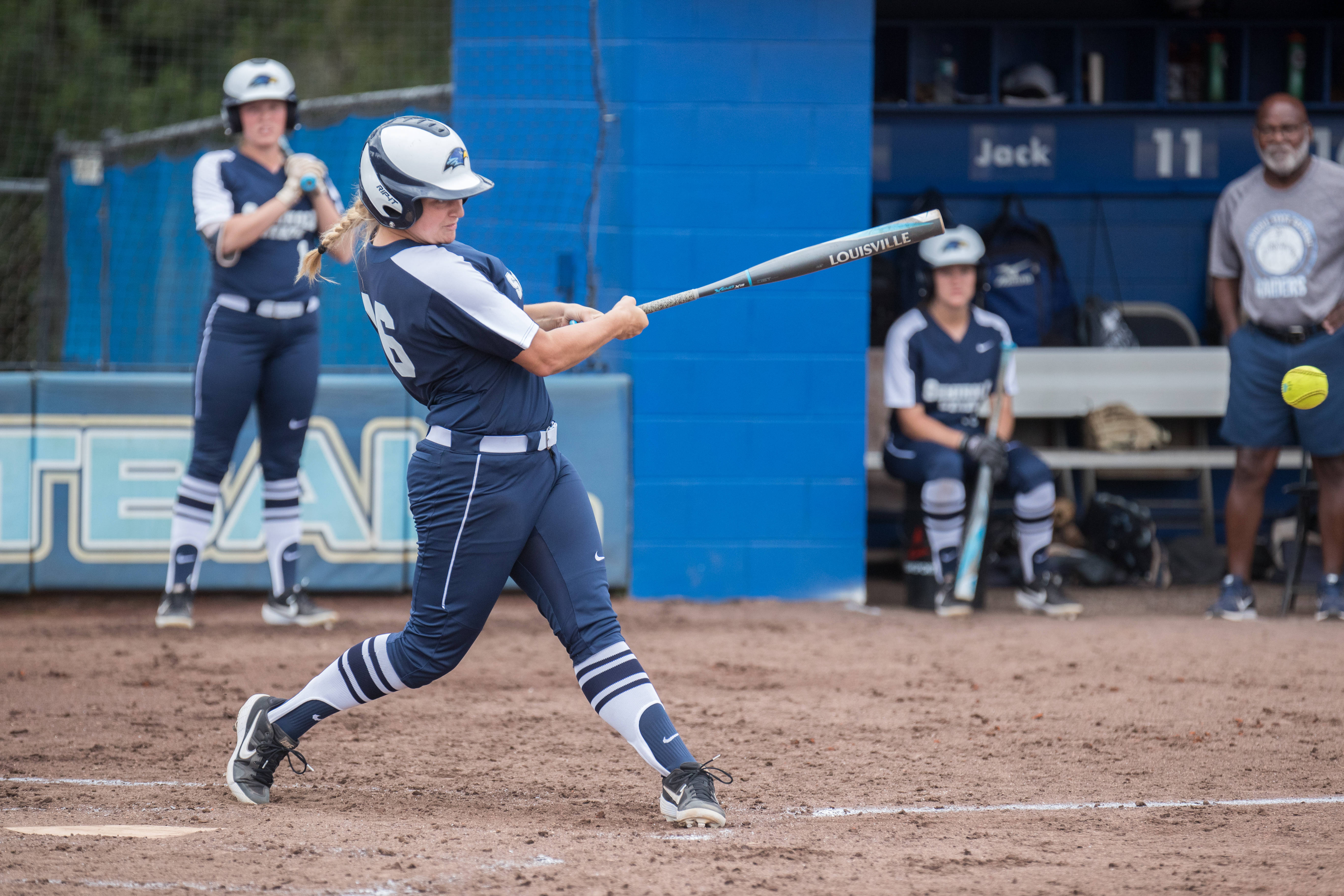 Softball Splits with Central Florida - Seminole State College