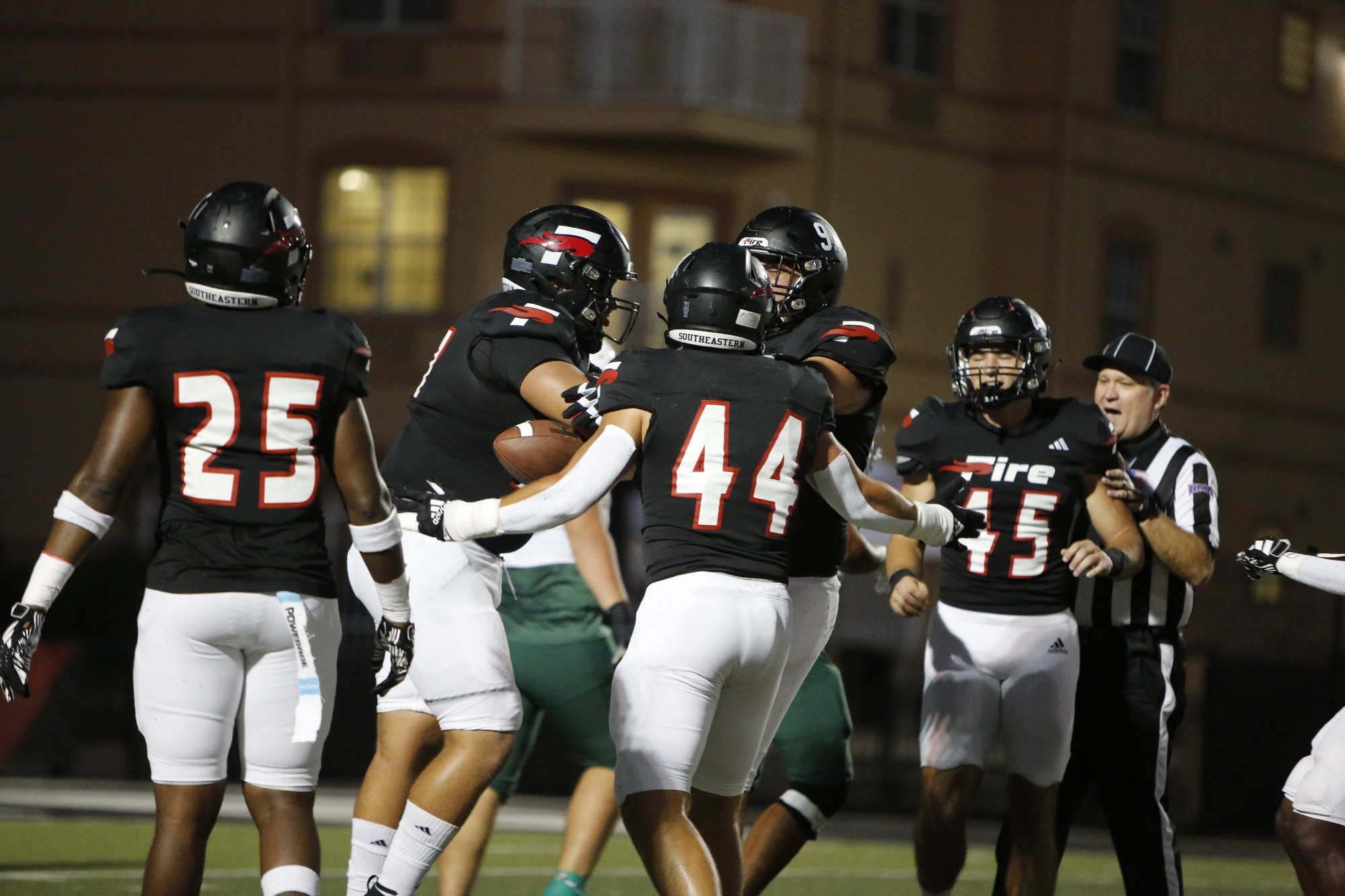 Football Moves to 3-0 in SUN Play - Southeastern University Athletics
