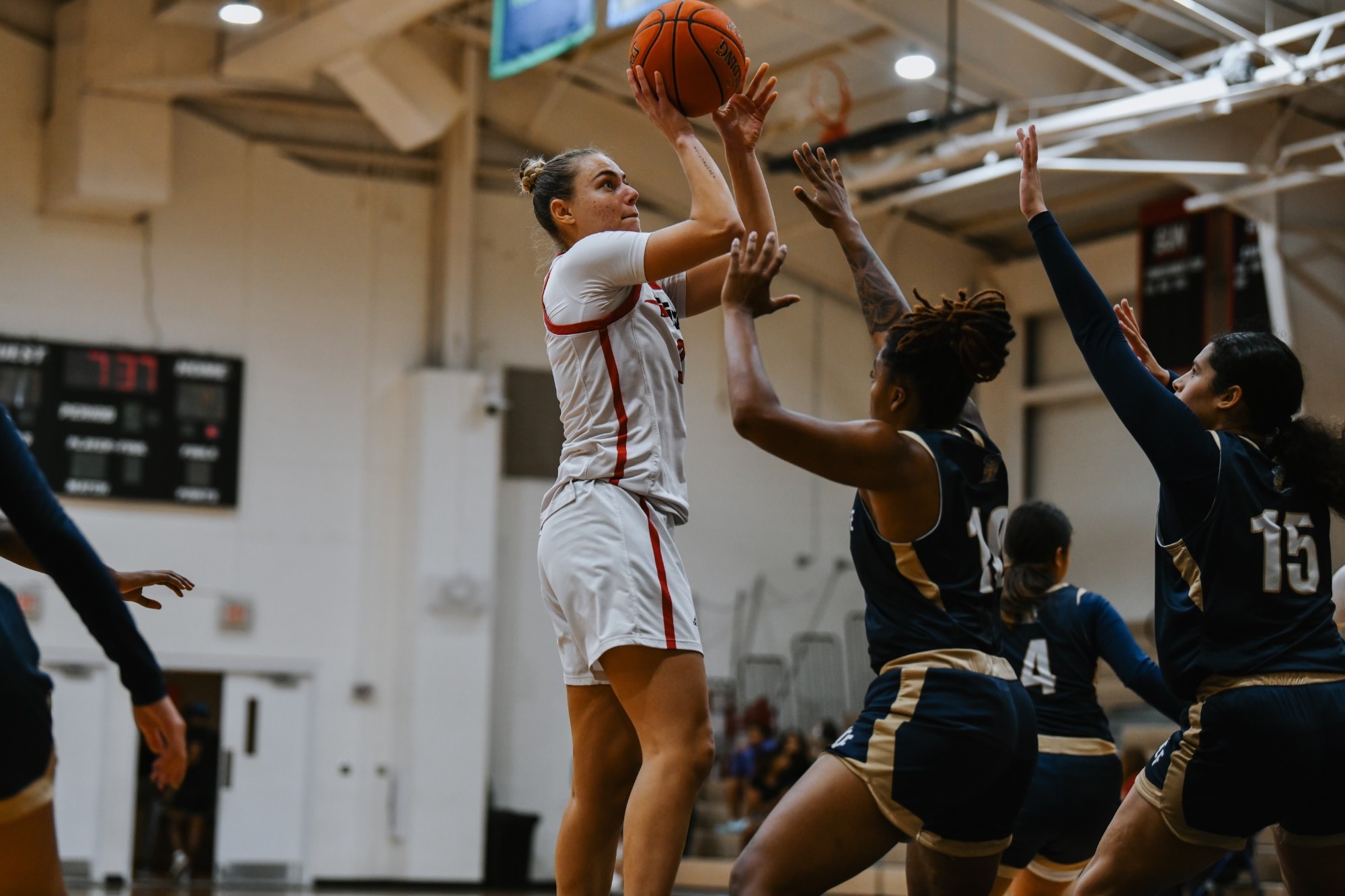 Longball Lifts Women’s Basketball over Mighty Banyans - Southeastern ...