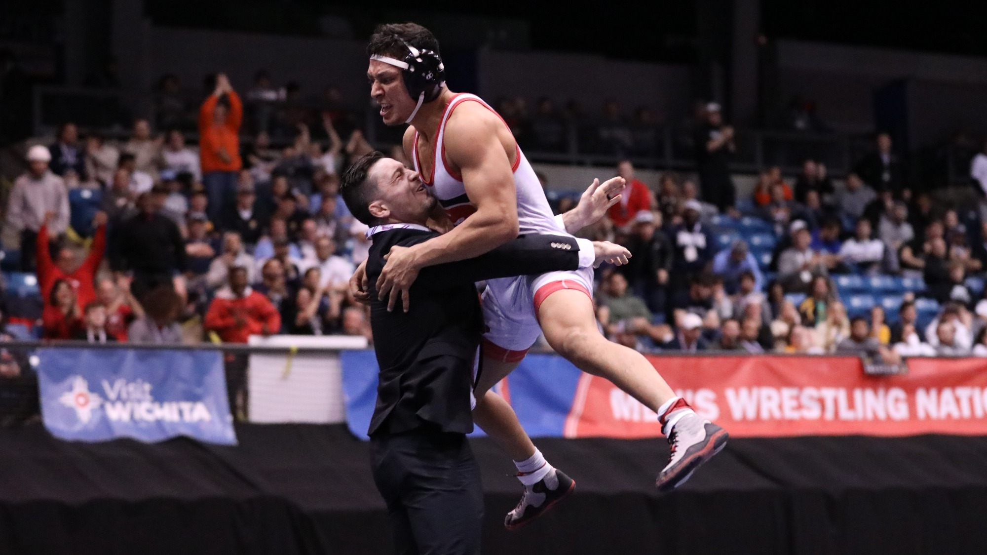 Silva Wins 157-Pound National Championship - Southeastern University ...
