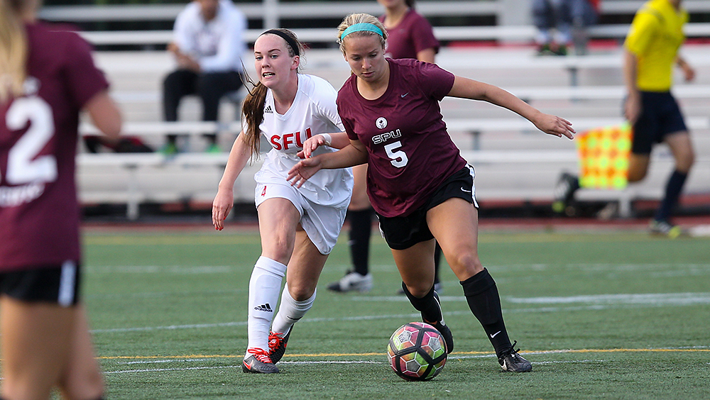 Katelyn Erhardsen - 2018 - Soccer - W - Simon Fraser University Athletics