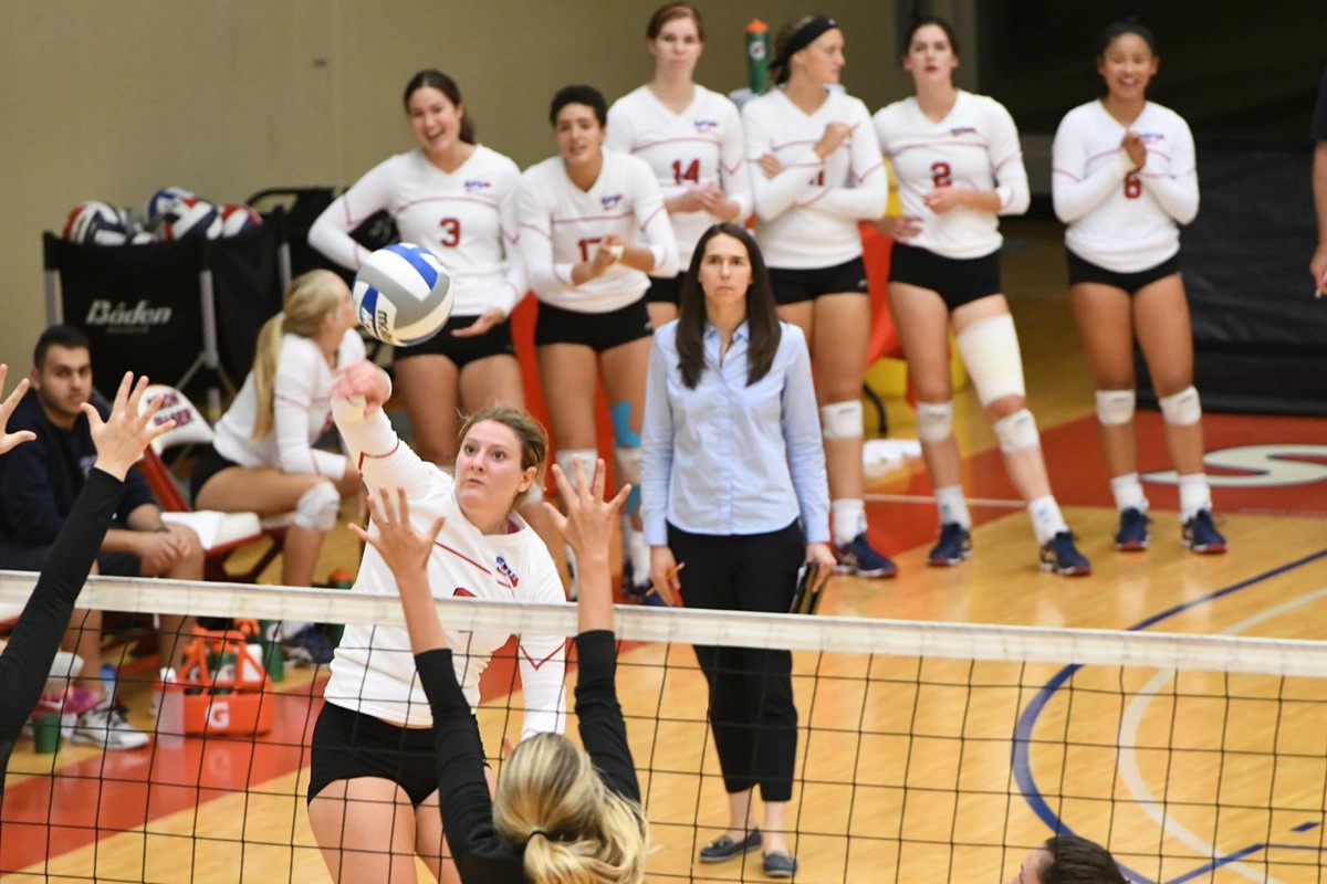 Christine Howlett - 2017 - Volleyball - Simon Fraser University Athletics