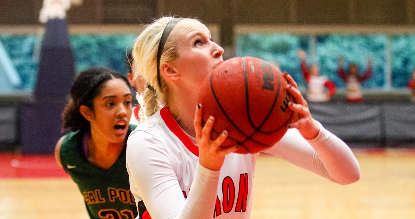 Tayla Jackson - 2017-18 - Basketball - W - Simon Fraser University ...