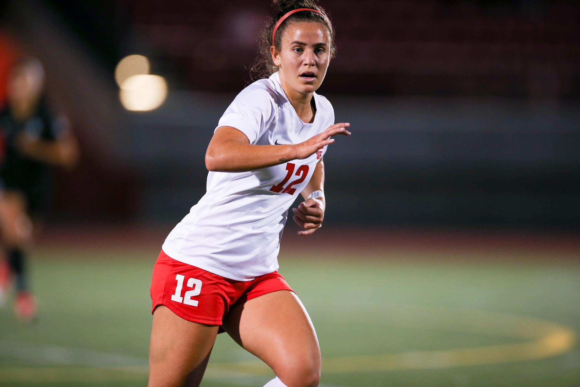 Kayla Goncalves - 2021 - Soccer - W - Simon Fraser University Athletics