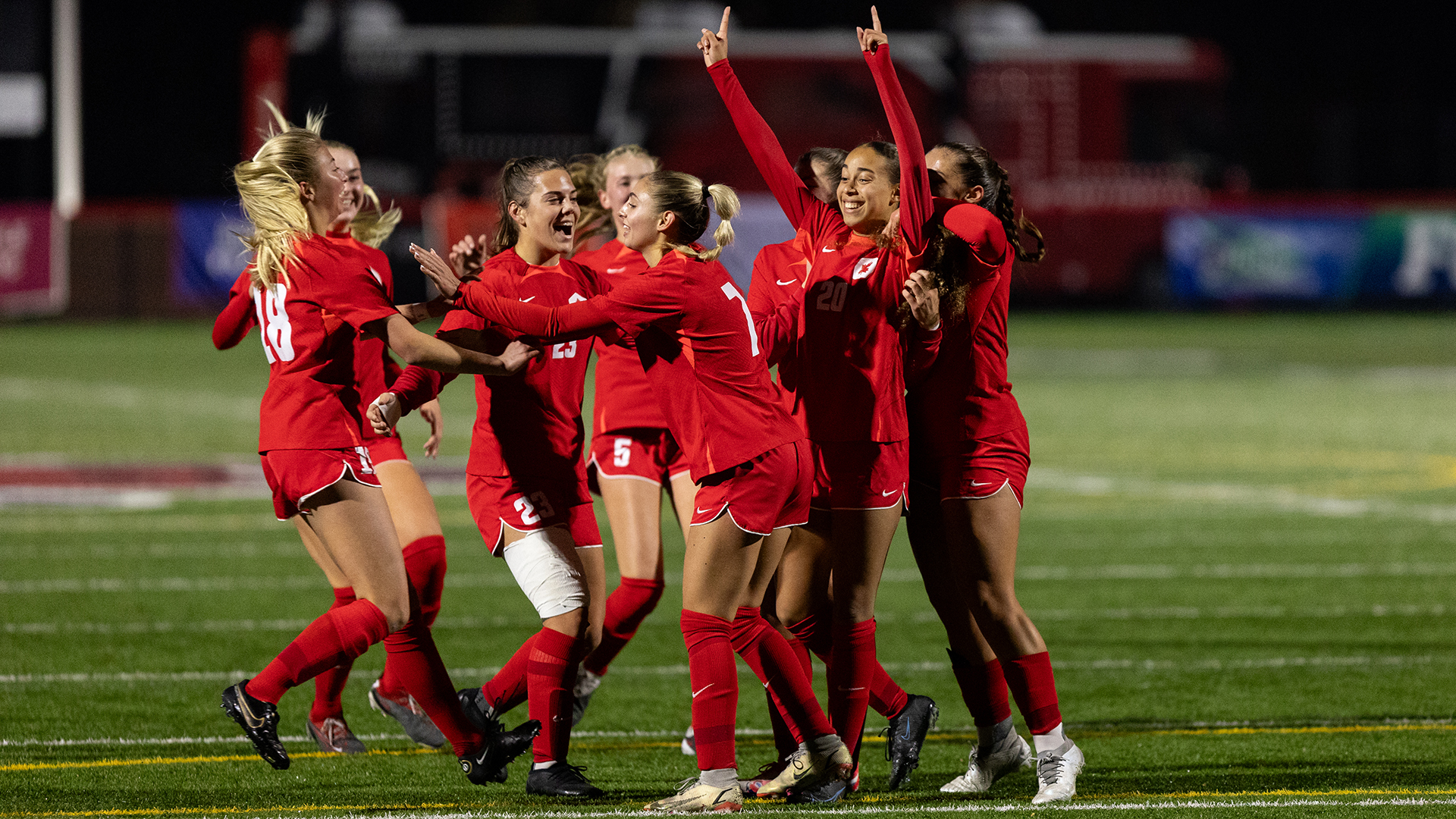 A Red Leaf Day In Ellensburg Sends SFU To GNAC Final - Simon Fraser ...