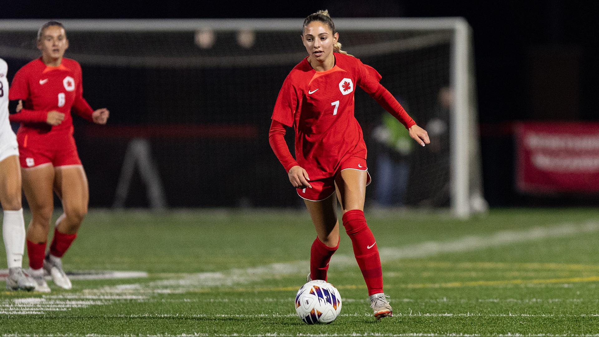 Isabella Muzzolini - 2024 - Soccer - W - Simon Fraser University Athletics