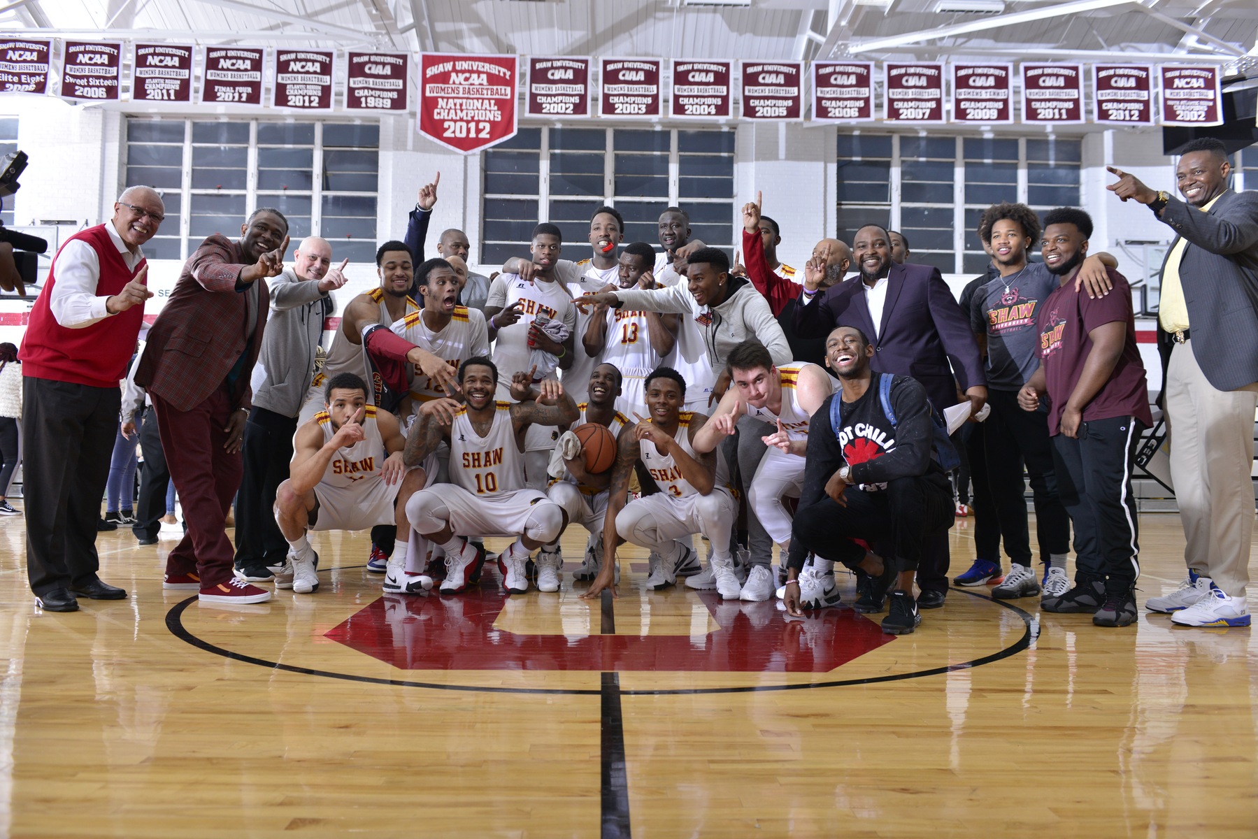BEARS CLINCH DIVISION TITLE WITH 84-72 WIN OVER JOHNSON C. SMITH IN ...