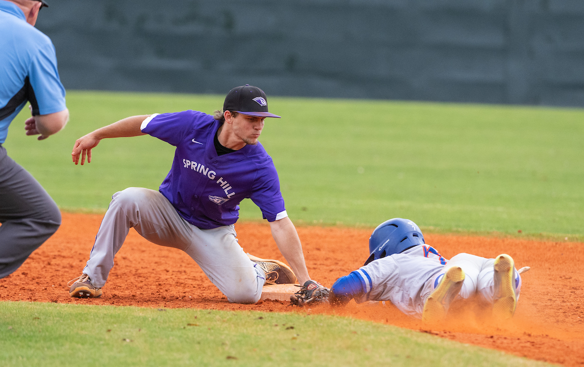 Badgers sweep past Tigers, 13-2 - Spring Hill College Athletics