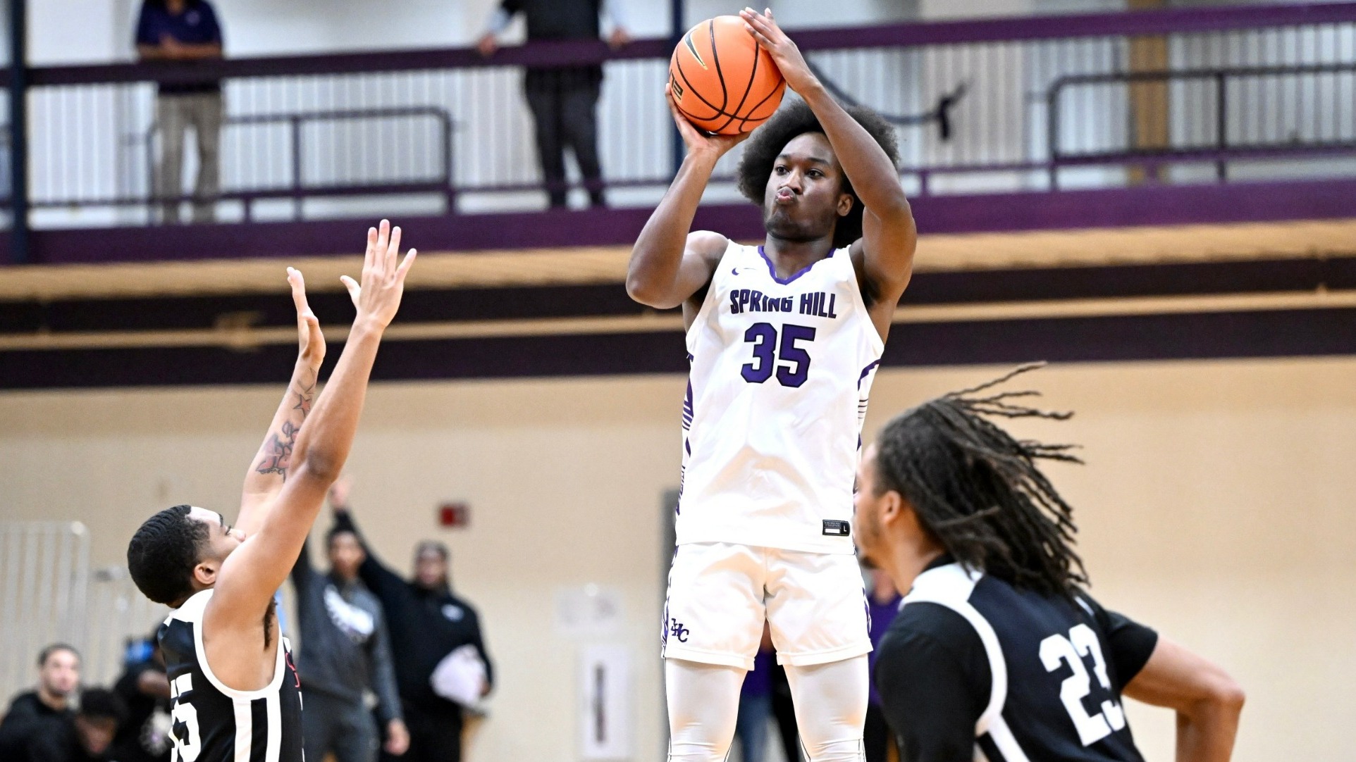 Badgers beat undefeated Panthers - Spring Hill College Athletics