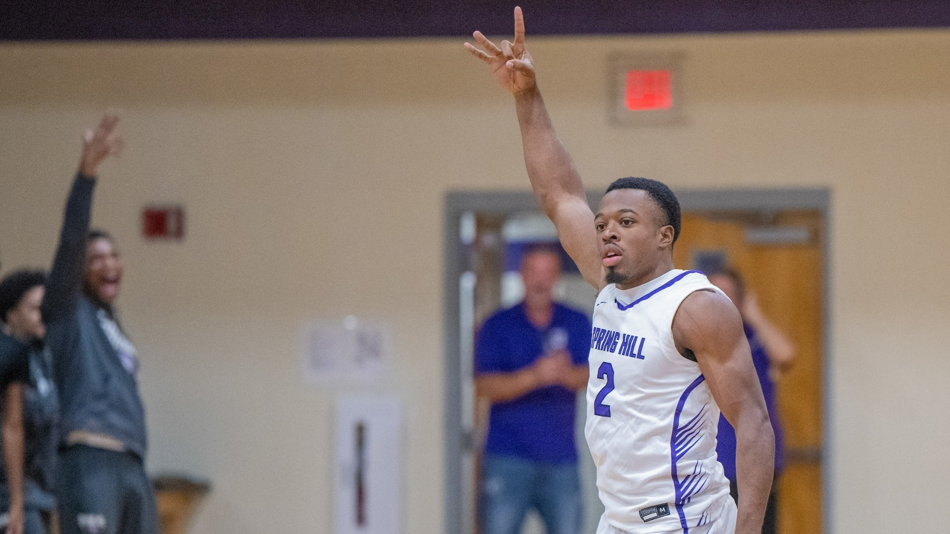 Veal’s career-high 37 points leads Badgers to win over Thorobreds ...