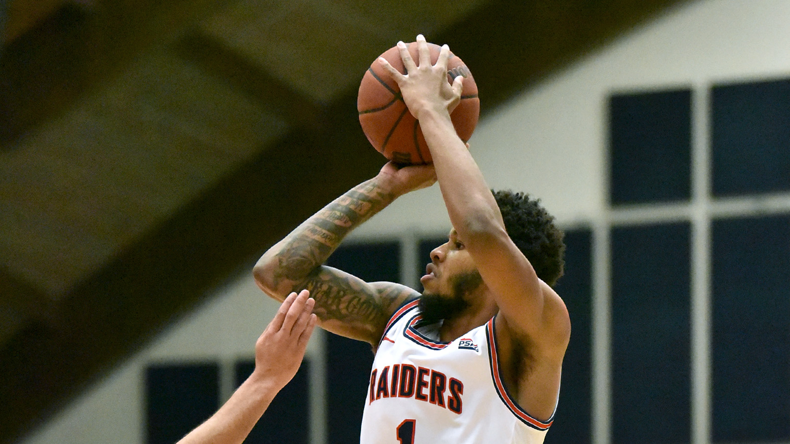 RECAP: Men’s Basketball remains atop East with road win at ESU, 72-58 ...