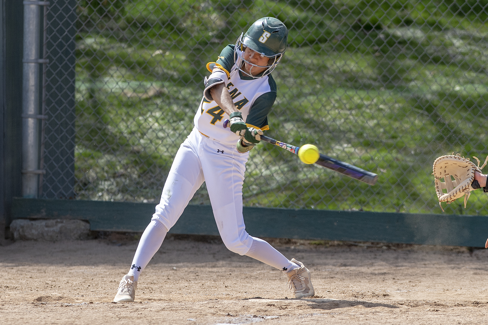 Softball Begins Second Weekend with Second Sweep - Siena College Athletics