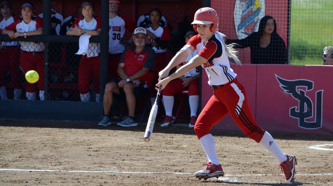 Amanda Laughlin - 2017 - Softball - Simpson University Athletics