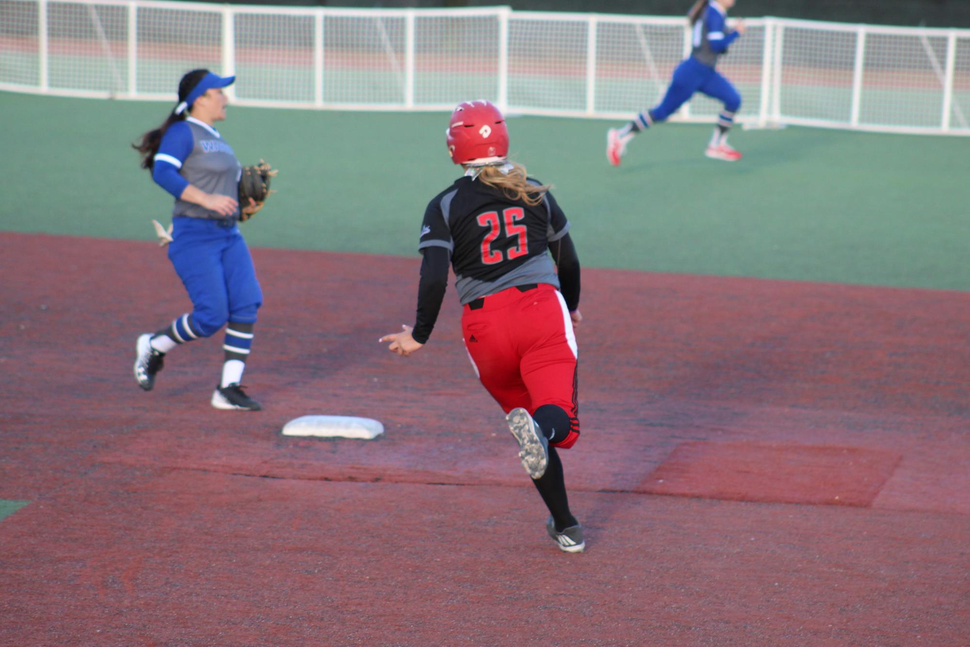 Sydney Moorhead - 2020 - Softball - Simpson University Athletics