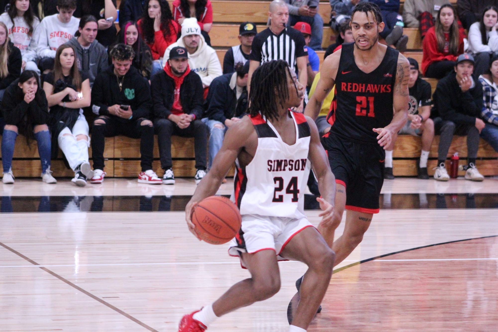 Men's Basketball Moves Into First Place With Win Over Benedictine ...