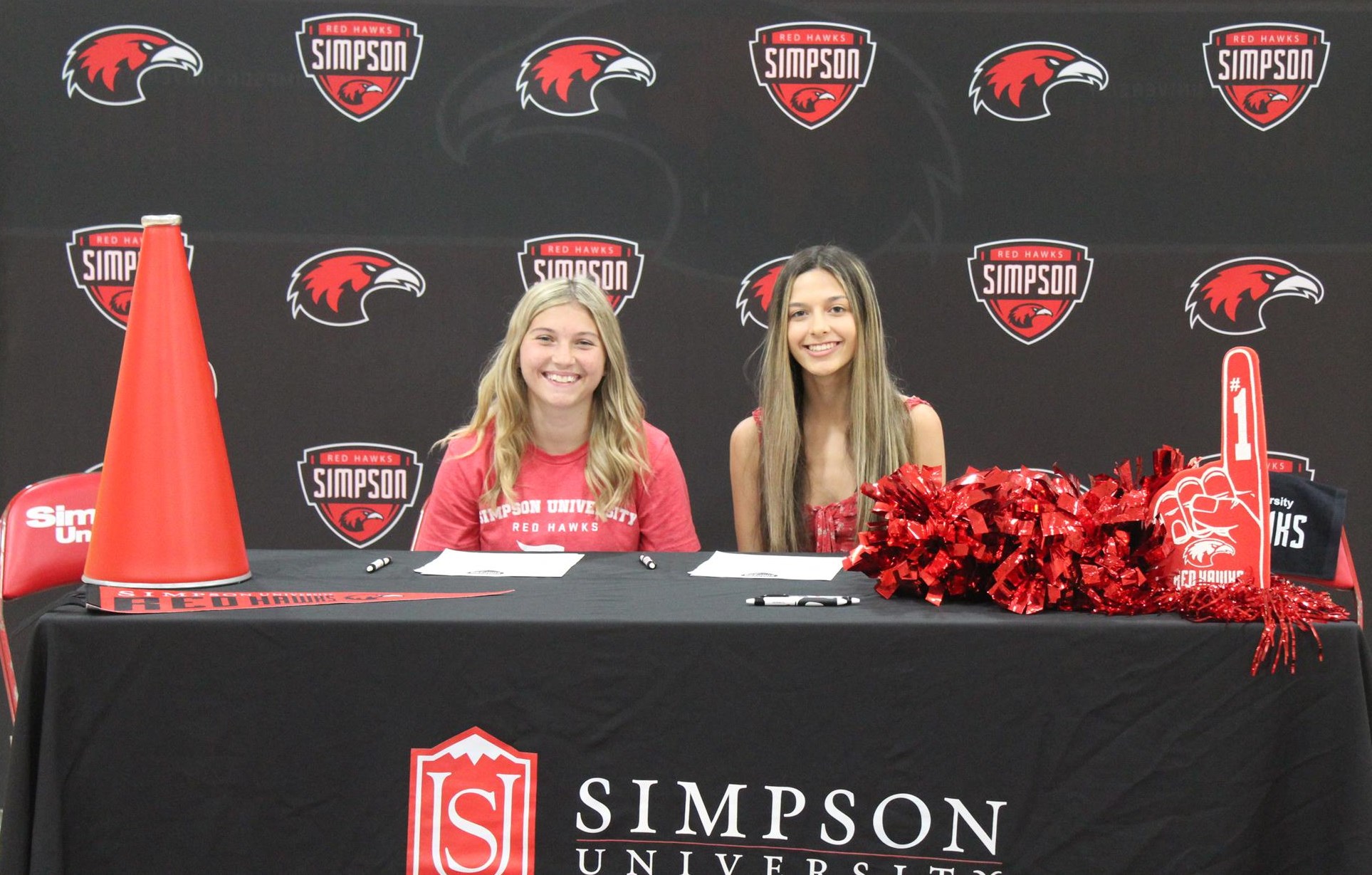 Cheer Signs First Incoming Freshmen - Simpson University Athletics