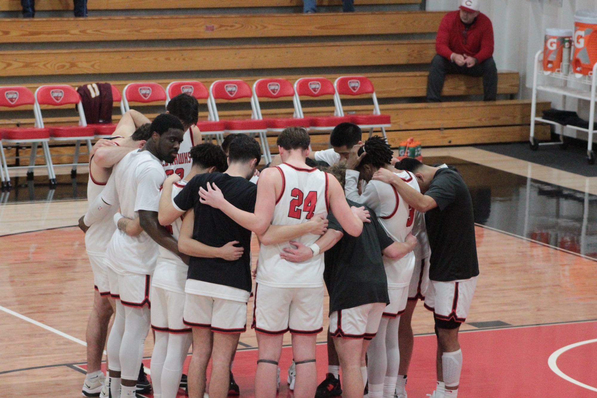 Red Hawks Drop Season Finale to Conclude the Season - Simpson ...