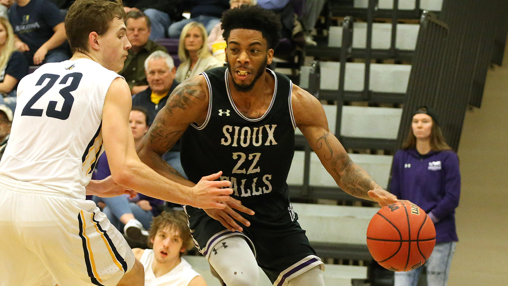 Justin Taylor and Drew Guebert both score 26 points to lead USF Men's ...