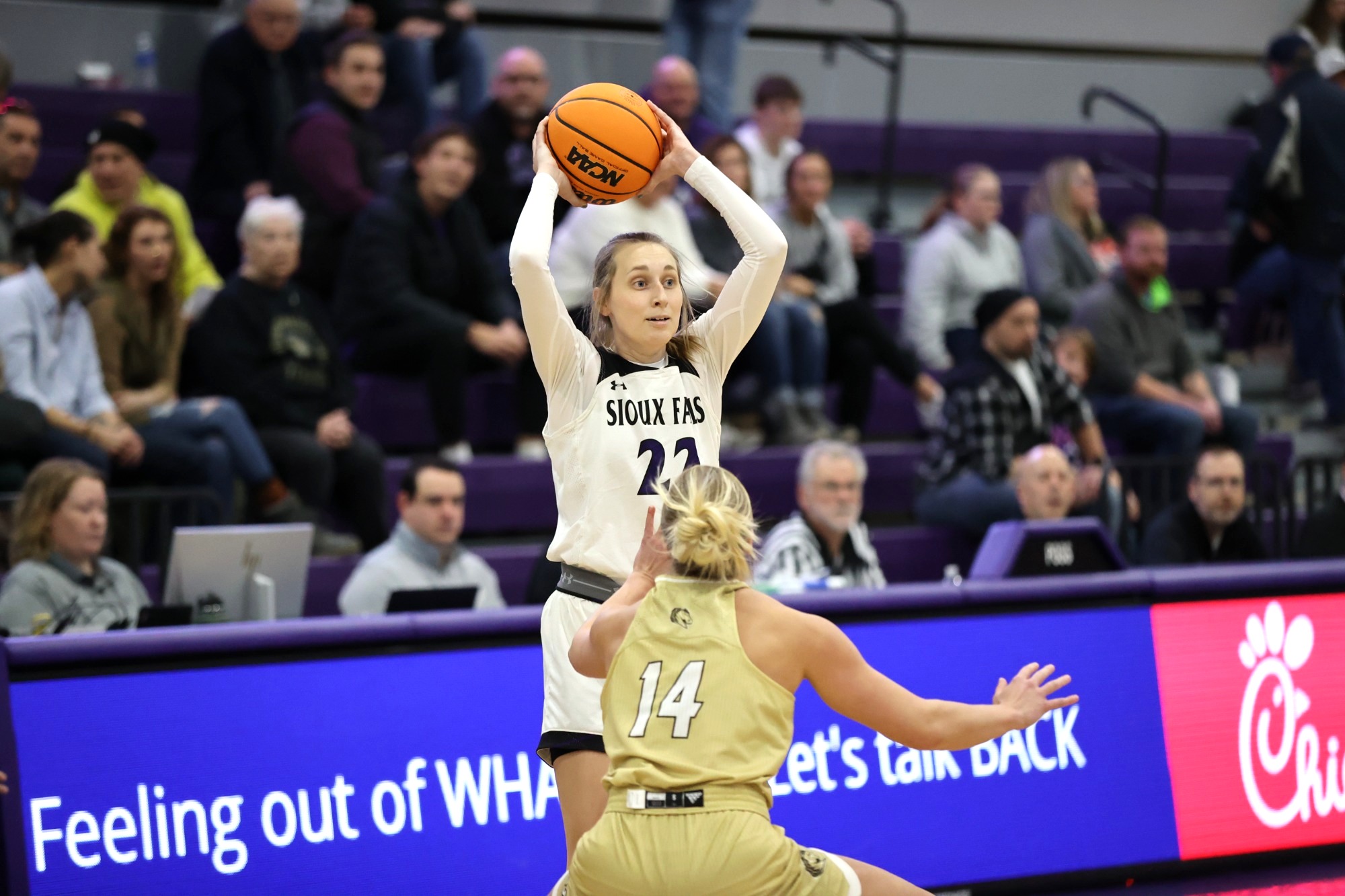 USF Women's Basketball falls to Mary on the road