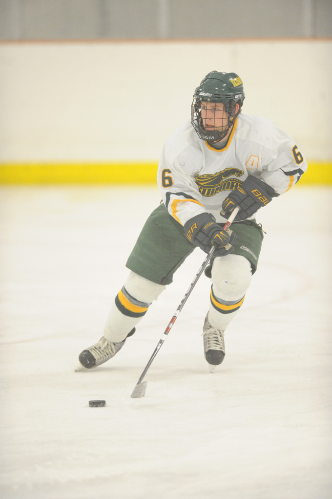 Hunter Thayer - 2010-11 - Men's Hockey - Skidmore College Athletics