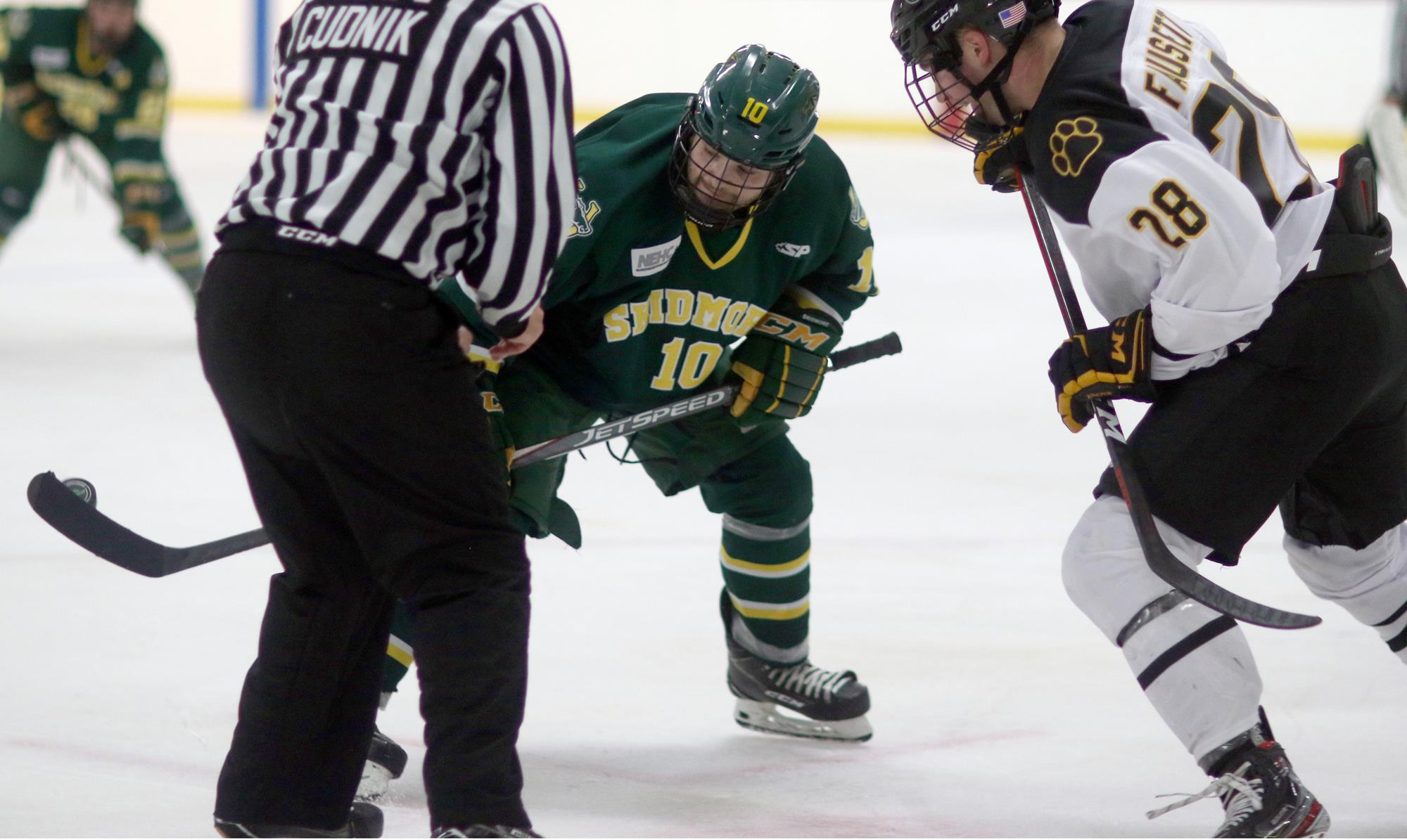 Wardle’s goal with 27.7 seconds left pushes Skidmore to tie with #2 ...
