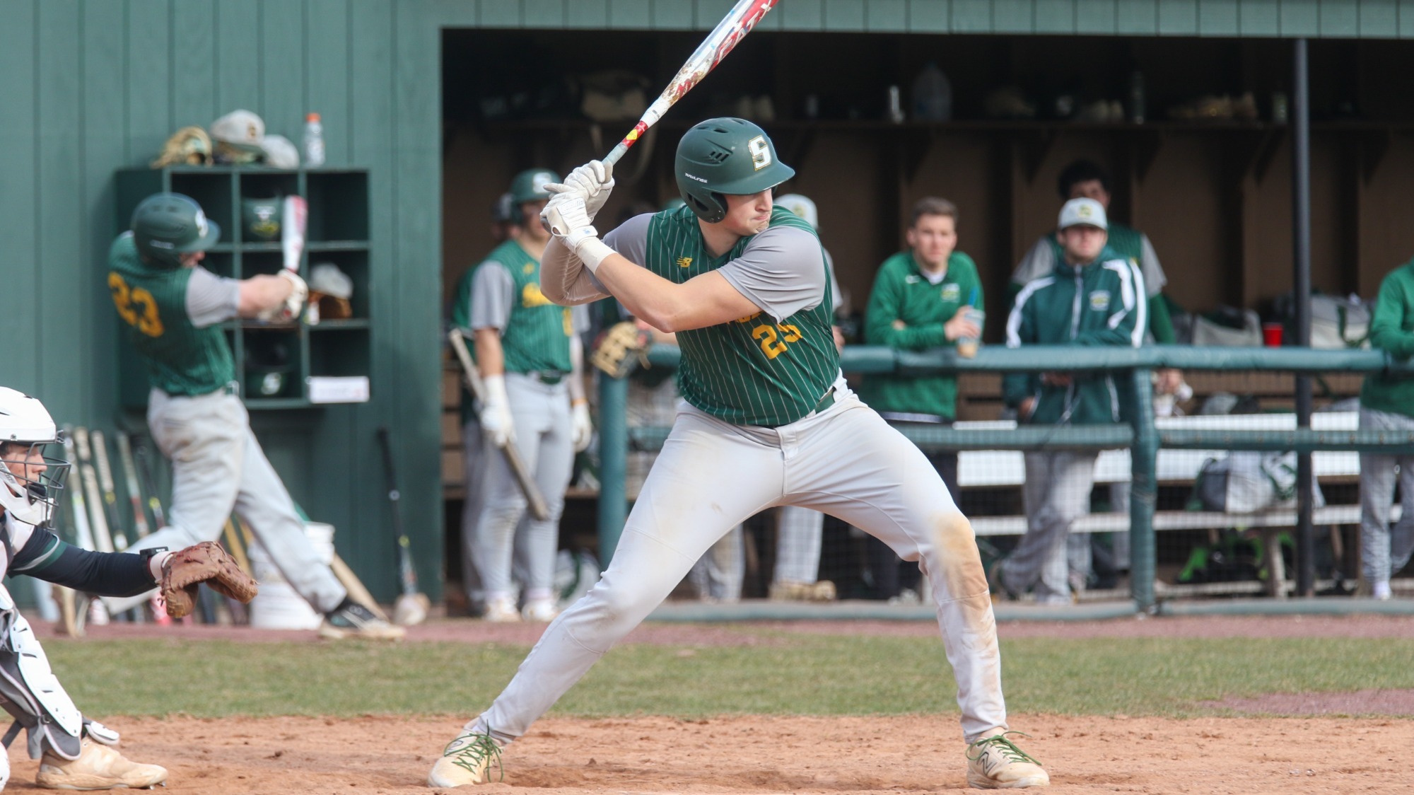 Thoroughbreds split doubleheader with RPI; Engineers take the series ...